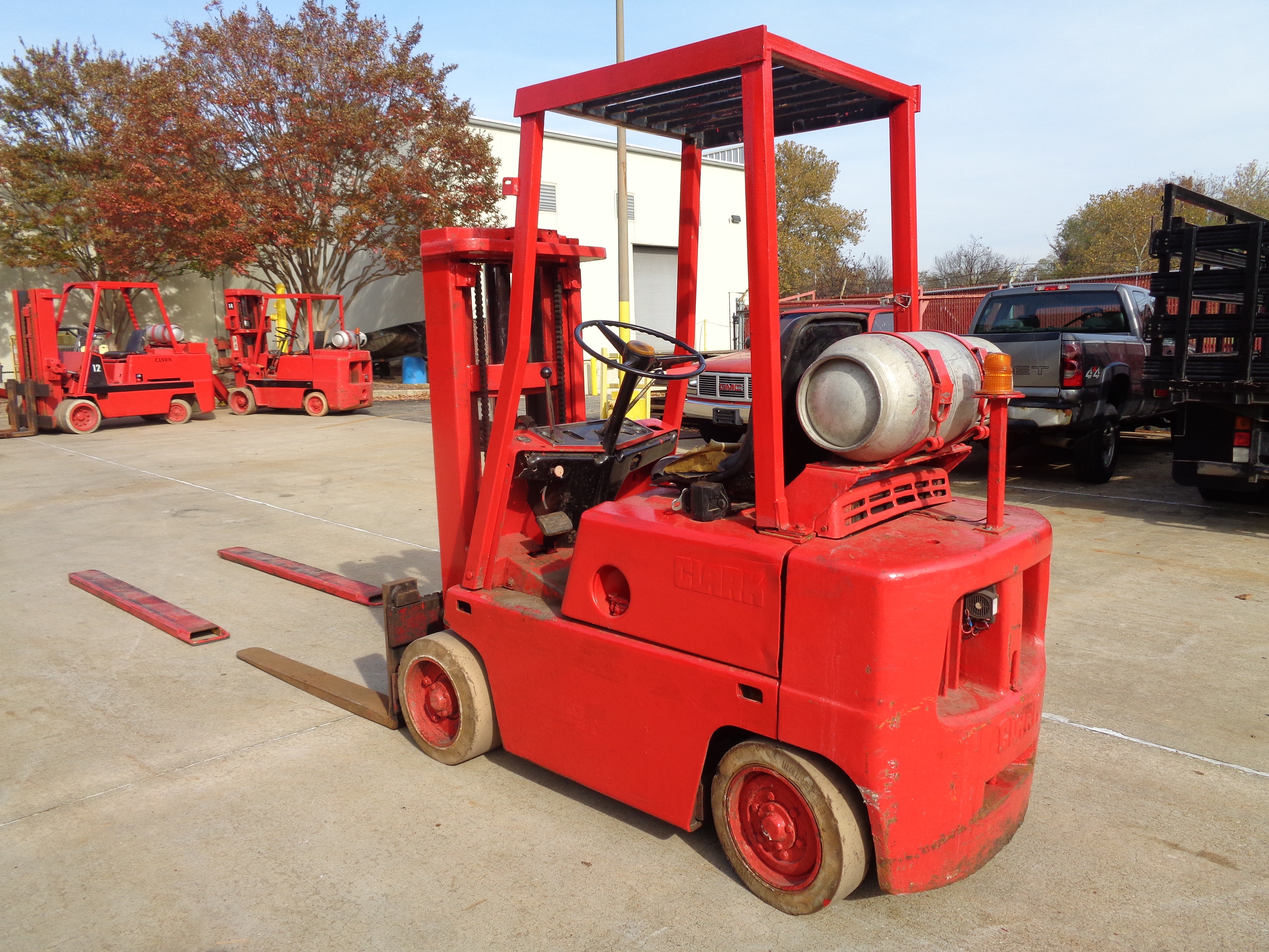 Make: Clark Model: C500-45 SN: 355-1450-2560 Hours: 1,689 Lift Capacity ...