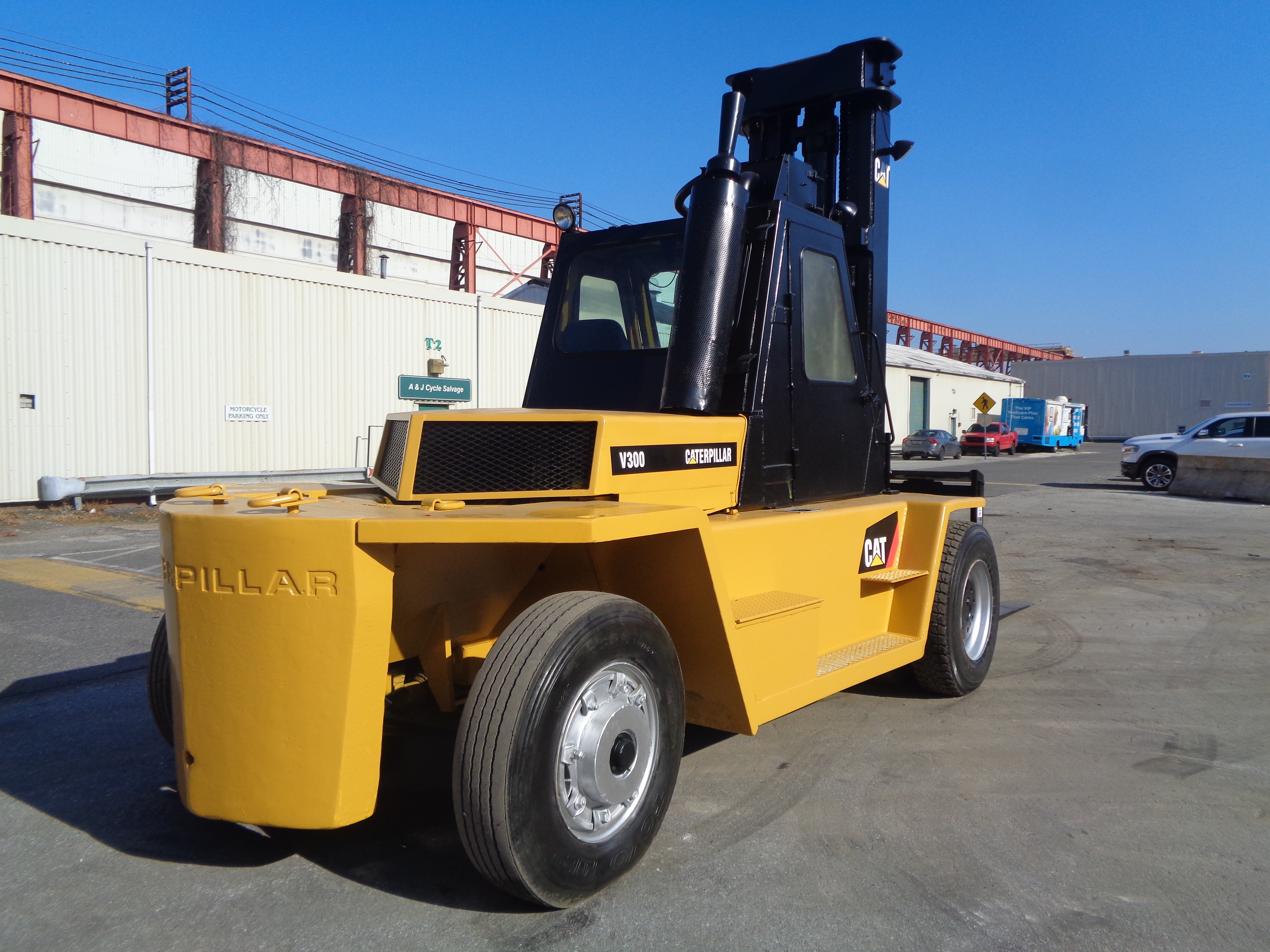 Make: Carerpillar Model: V300B Diesel Enclosed Cab Lifting Capacity ...