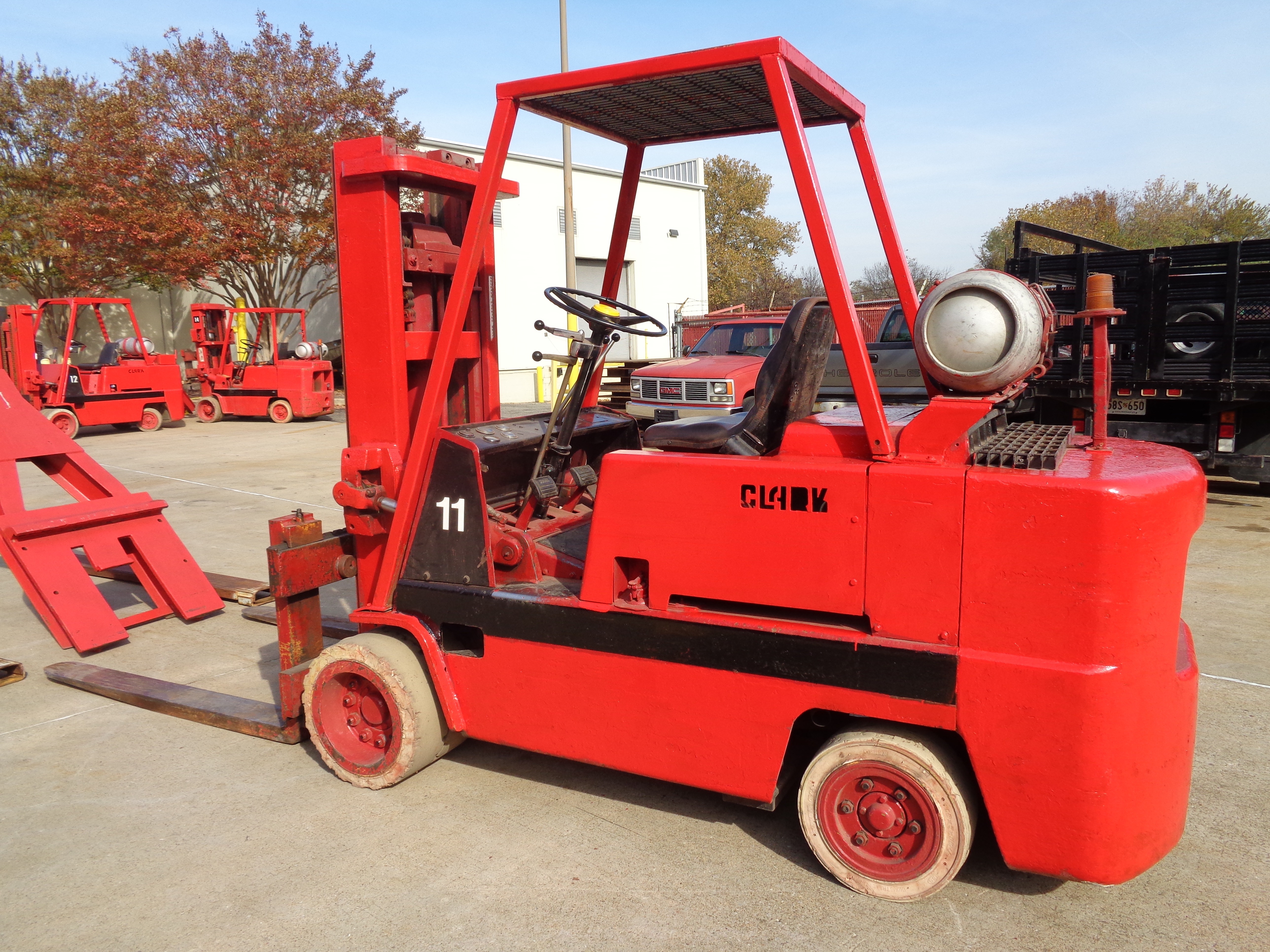 Make: Clark Model: C500-120 SN: 915-51-3030 Hours: 2,307 Lift Capacity ...