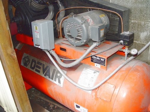 DEVAIR 10 HP AIR COMPRESSOR MODEL VAT-5063