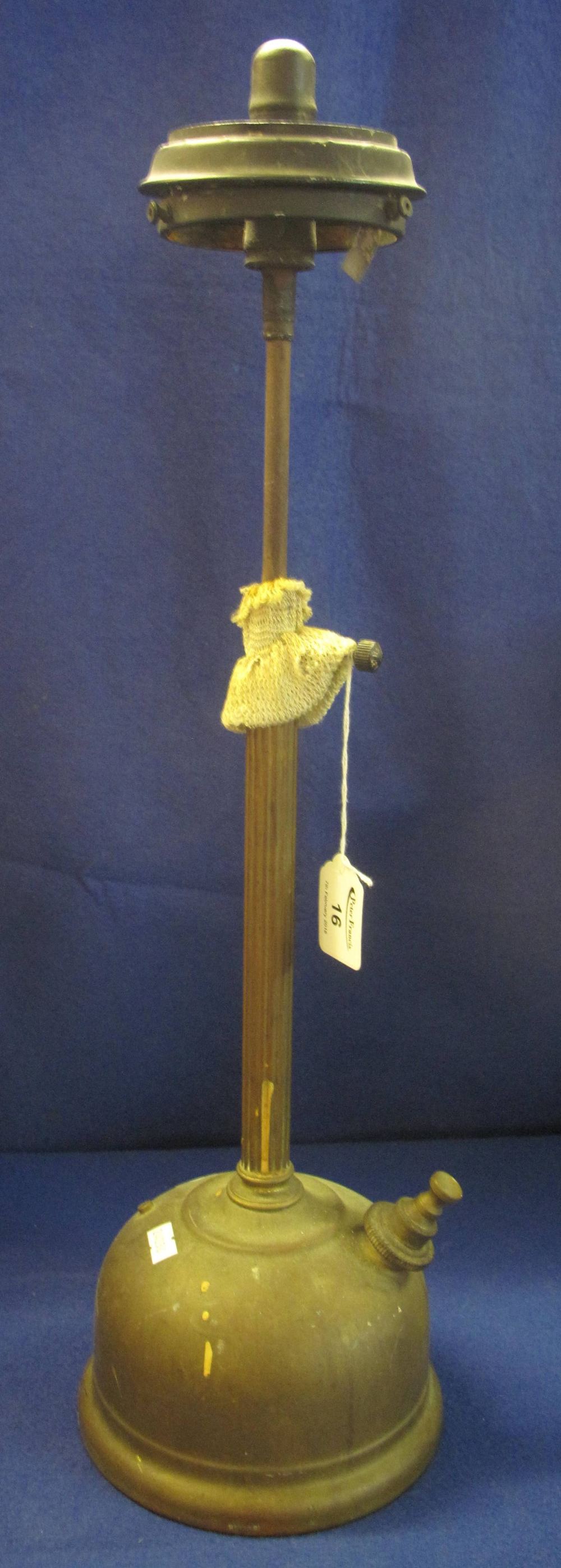 Vintage brass Tilley lamp.(B.P. 24% incl. VAT)