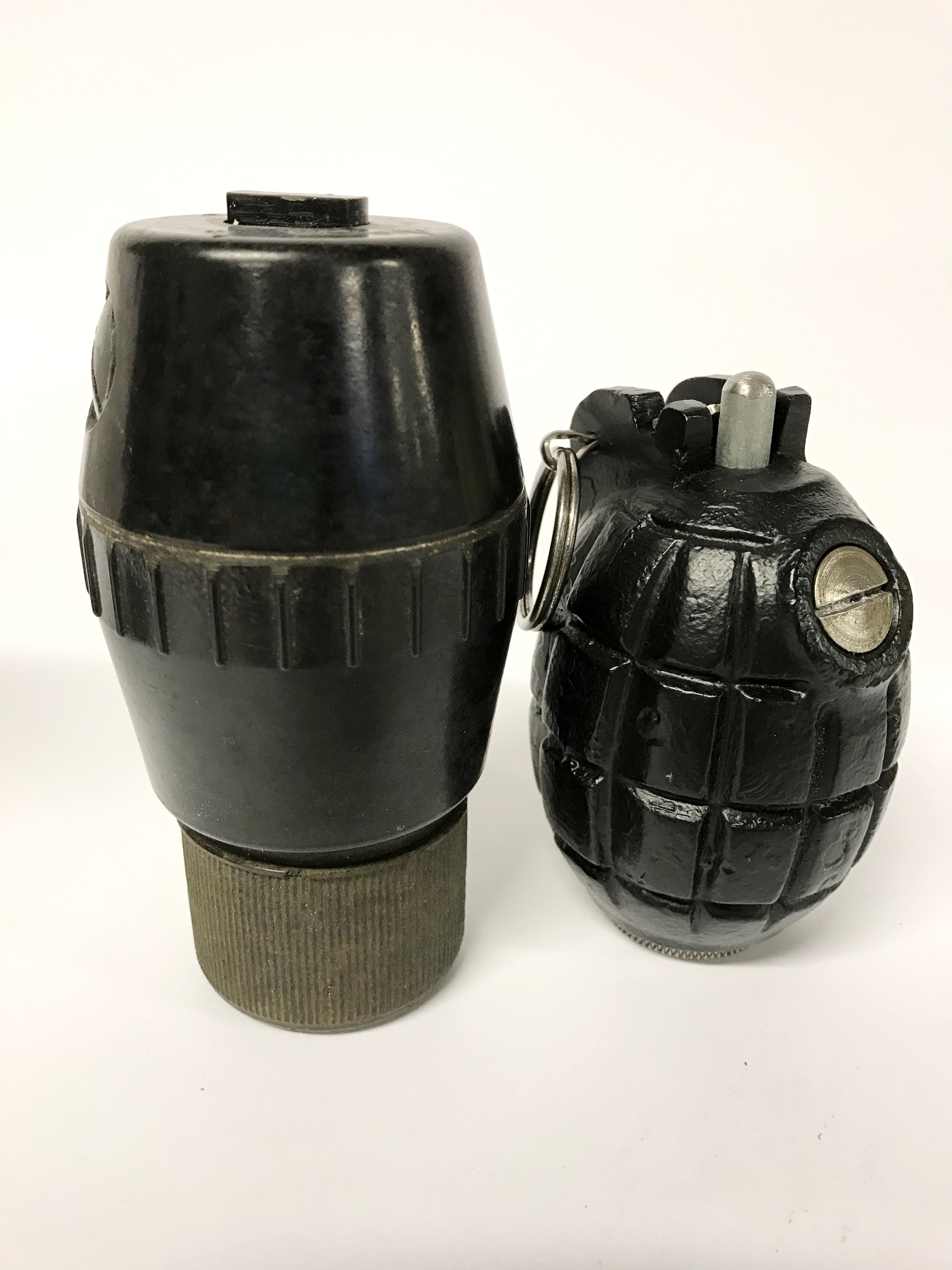 A quanitity of World War II grenades; two German B1-EZB intensive type ...