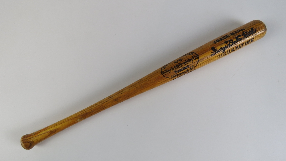 A George 'Babe' Ruth vintage souvenir mini Louisville Slugger baseball ...