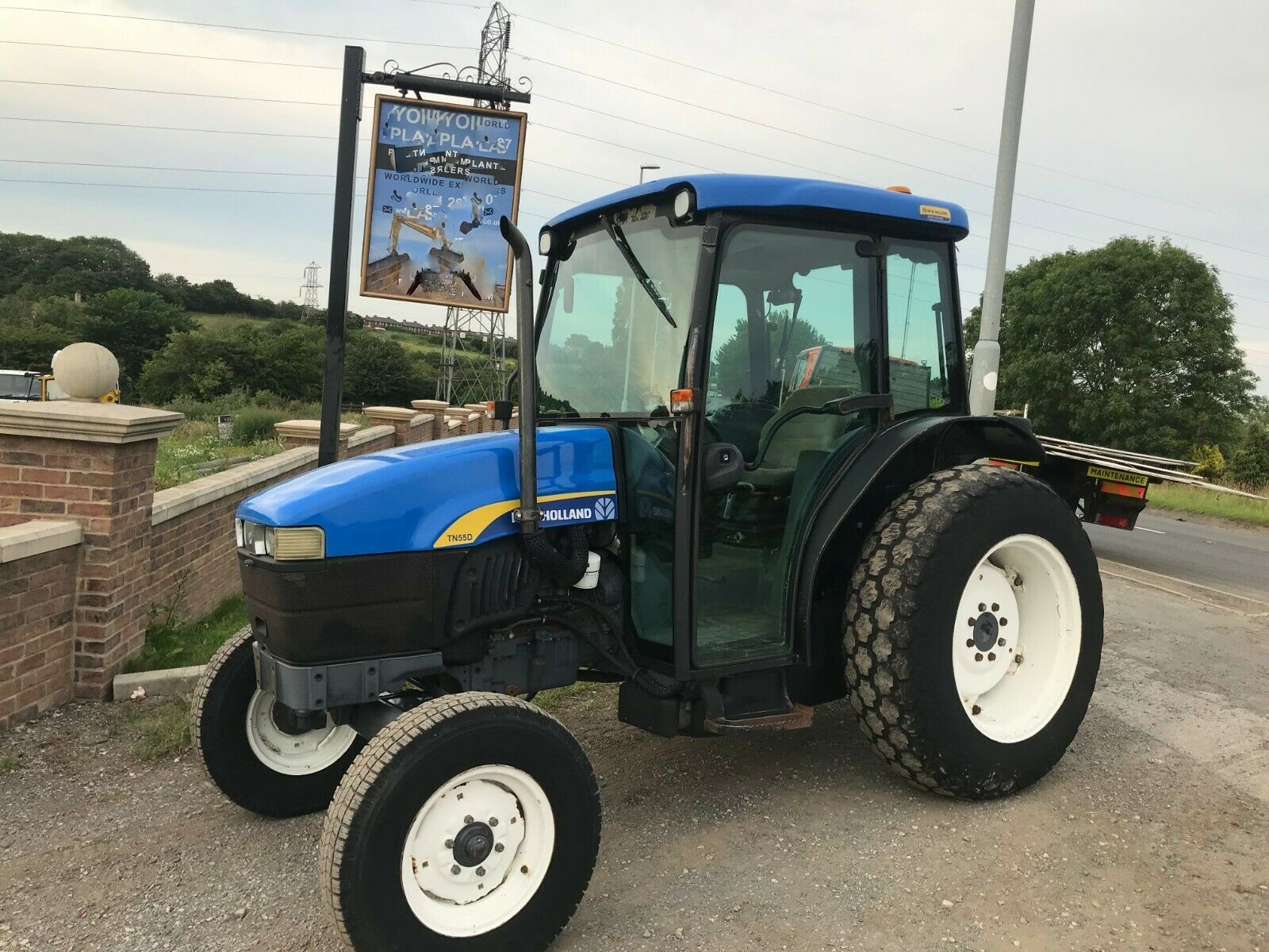New Holland TN55D Tractor Year 2001, Manual gearbox Pickup hitch 3 ...