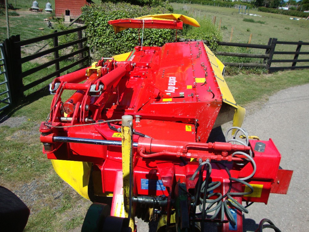 POTTINGER 10FT MOWER CONDITIONER