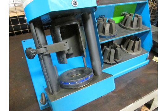 Dayco Eastman NP-60 Hydraulic Crimper with 4 Crimping dies - 0.830-1.730