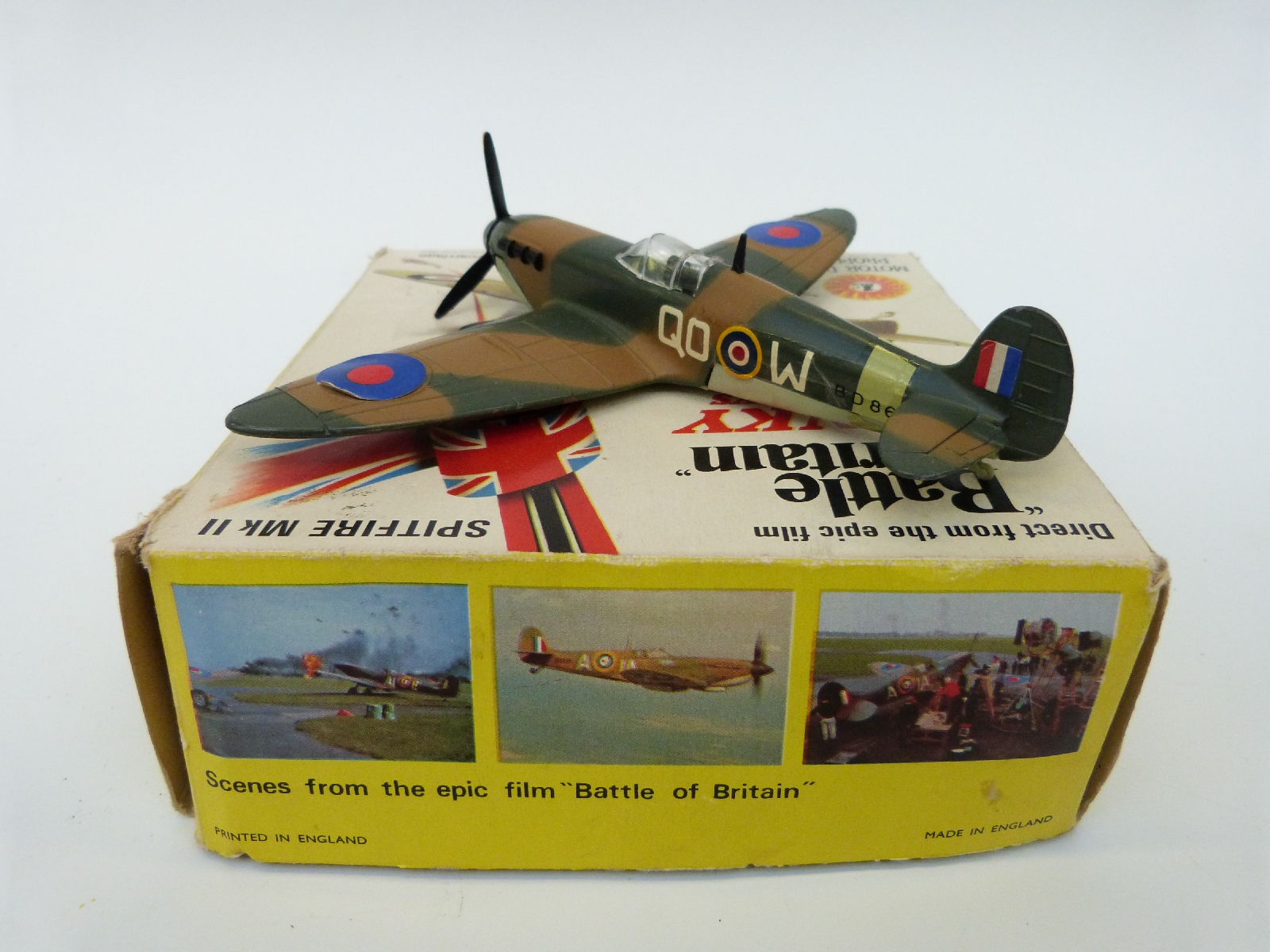 Dinky Toys diecast model Battle of Britain Spitfire Mk II 719, in ...