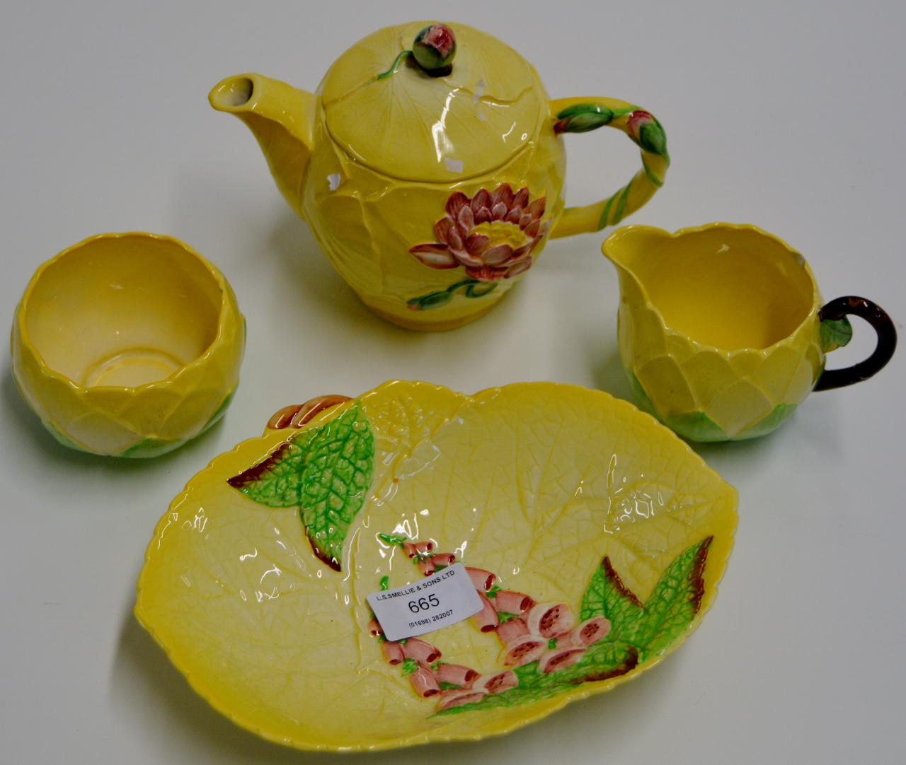 CARLTON WARE DISH & 4 PIECE CARLTON WARE TEA SERVICE COMPRISING LIDDED ...