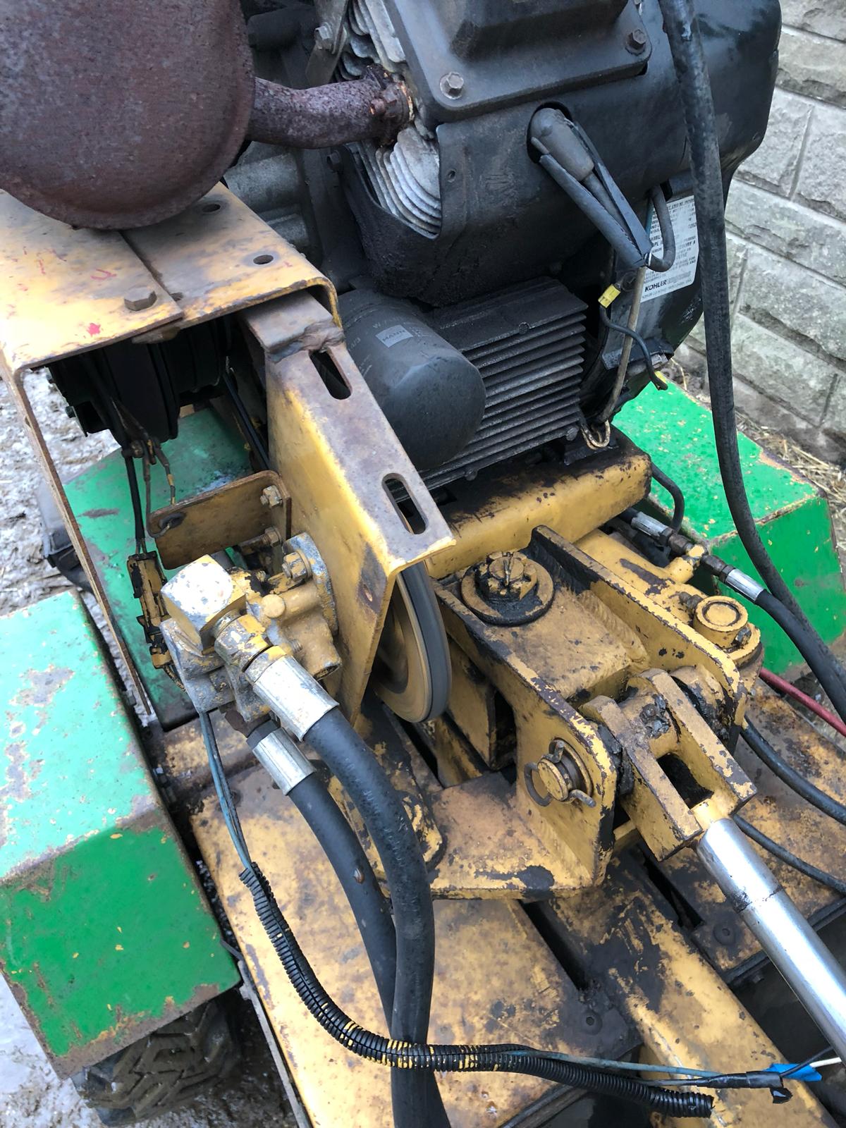 DS - RAYCO RG 1620 SUPER JR HYDRAULIC STUMP CUTTER GRINDER KOHLER 20 HP ...