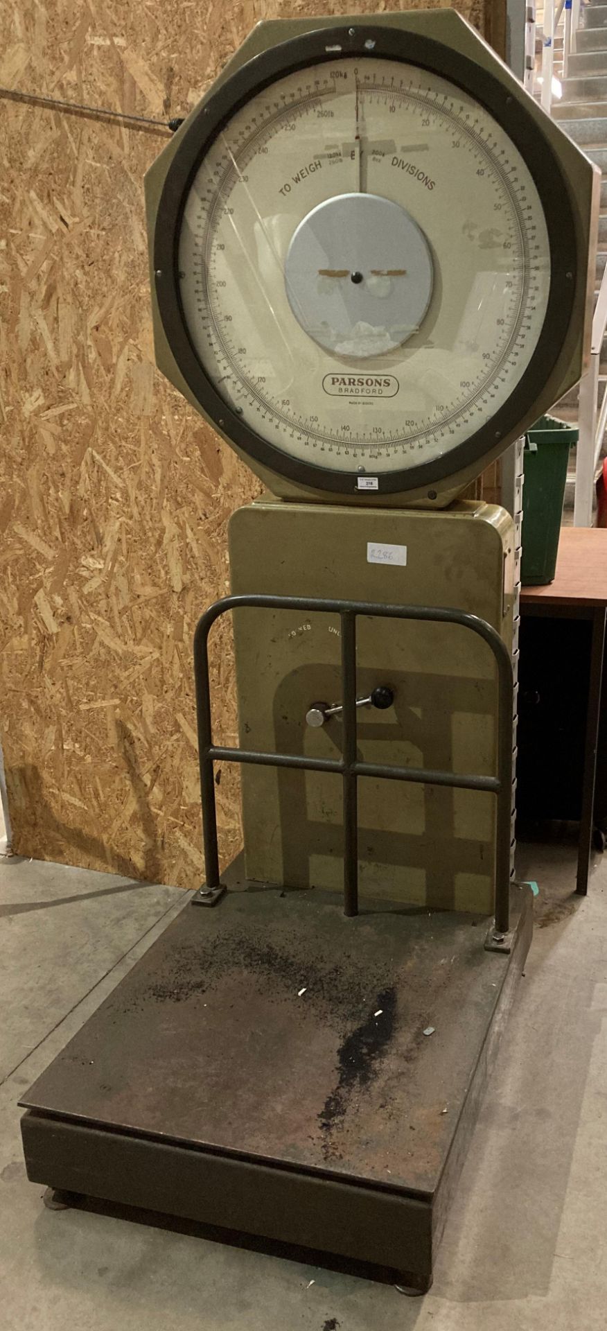 Set of Parsons Bradford 120kg platform scales mach no. B10680 (saleroom ...