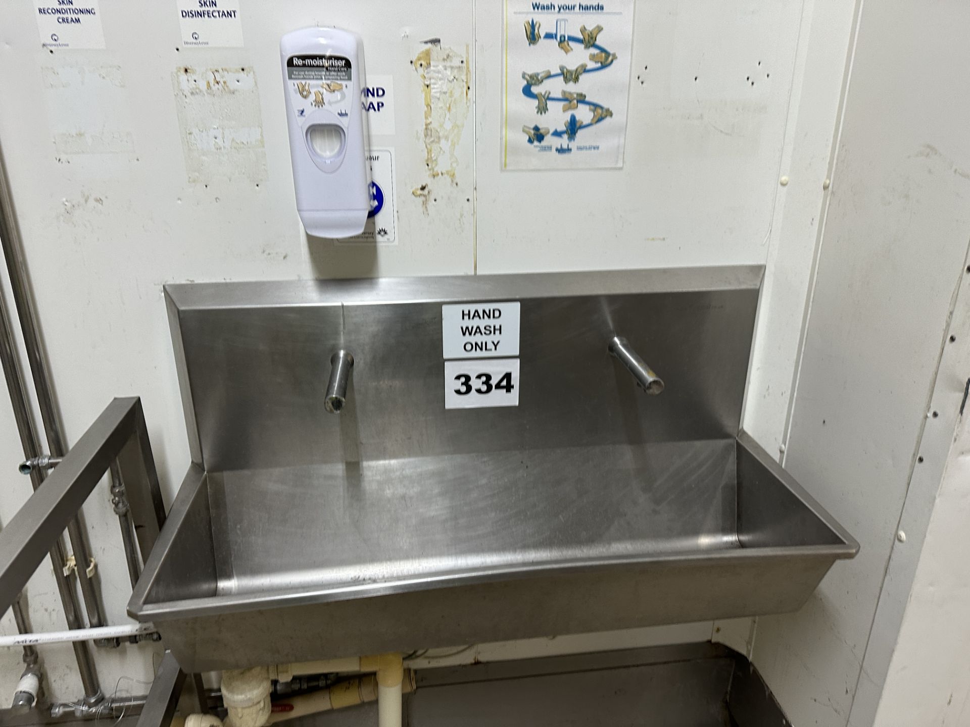 1 x Syspal all s/s fully automatic sink. Approx. 1 m x 400 mm. Lift out ...