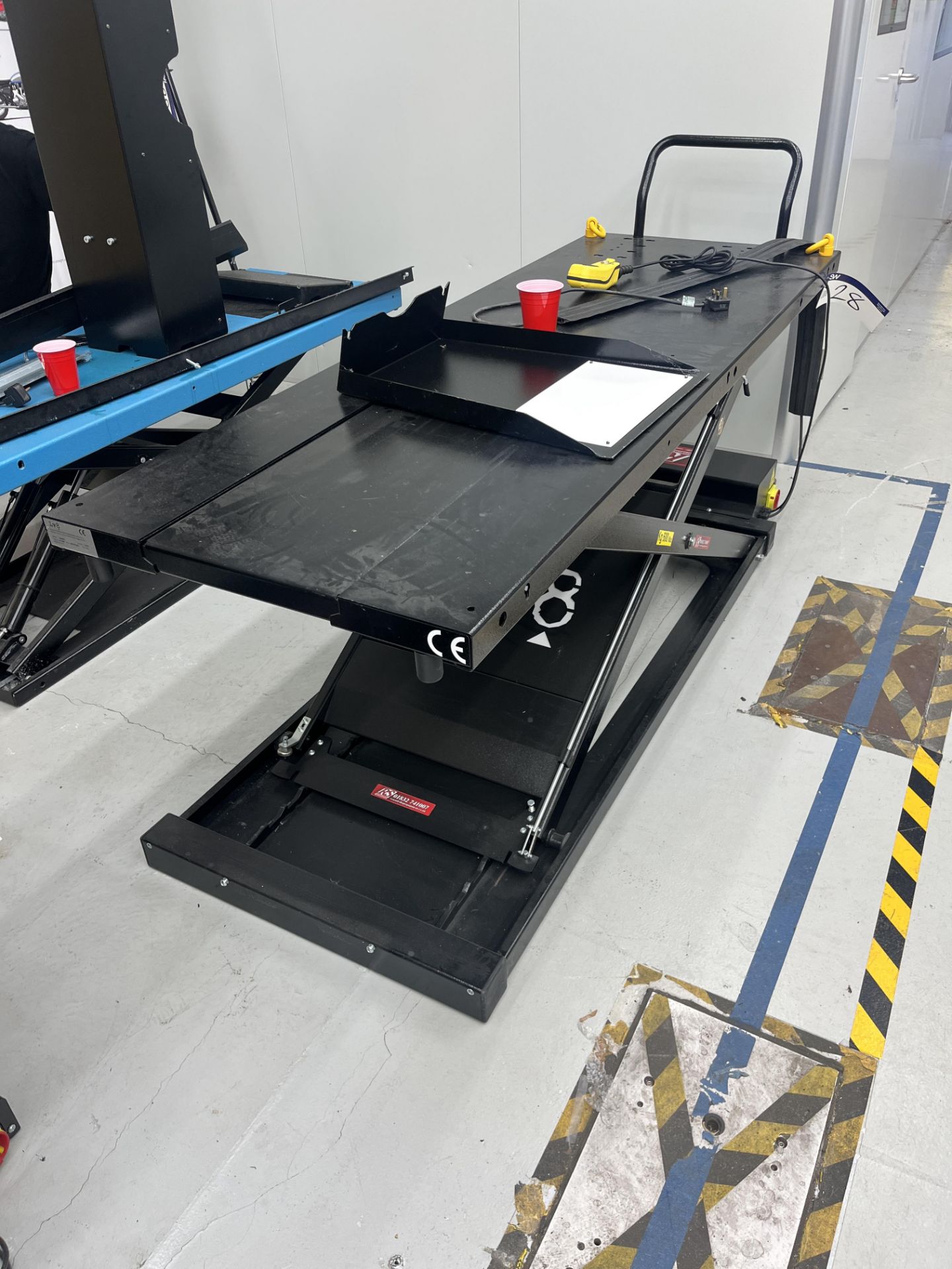 LV8 EG600CE 600kg ELECTRO HYDRAULIC SCISSOR LIFT MOTORCYCLE LIFT ...
