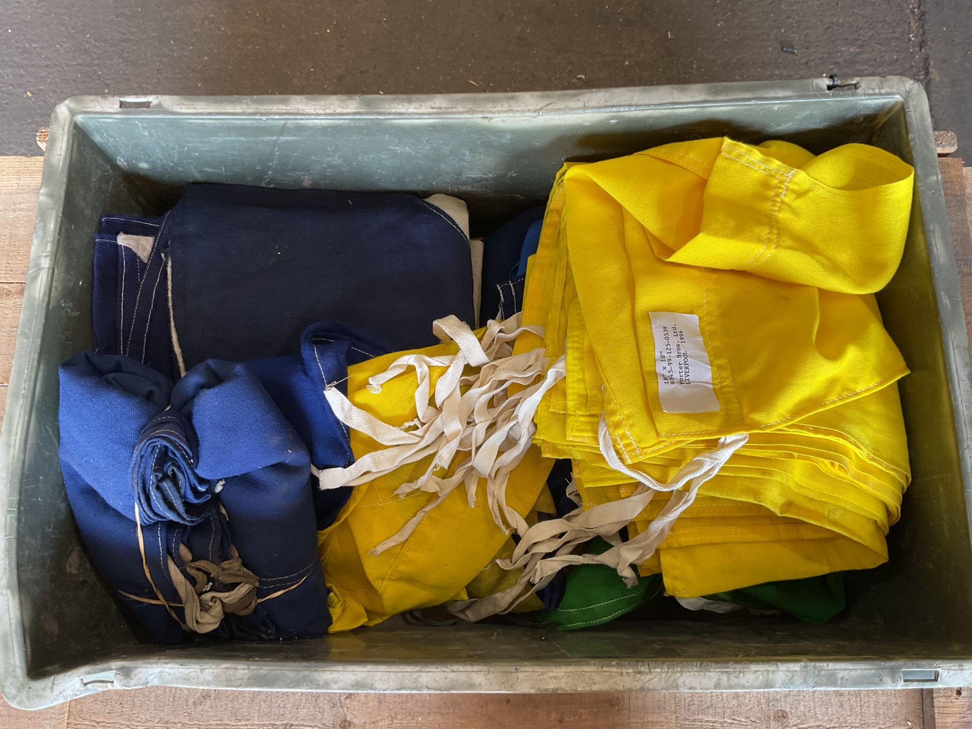 You are bidding on: 50x British Army Vehicle Convoy Flags, from MOD ...