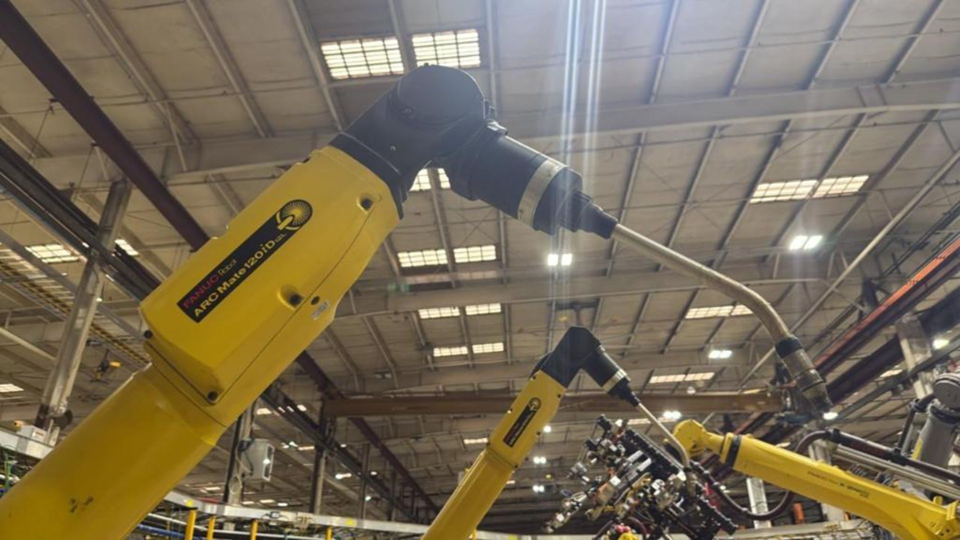 2021 Fanuc ARCMate 120iD/12L 6 Axis MIG Welding Robot; Fronius TPS400i ...