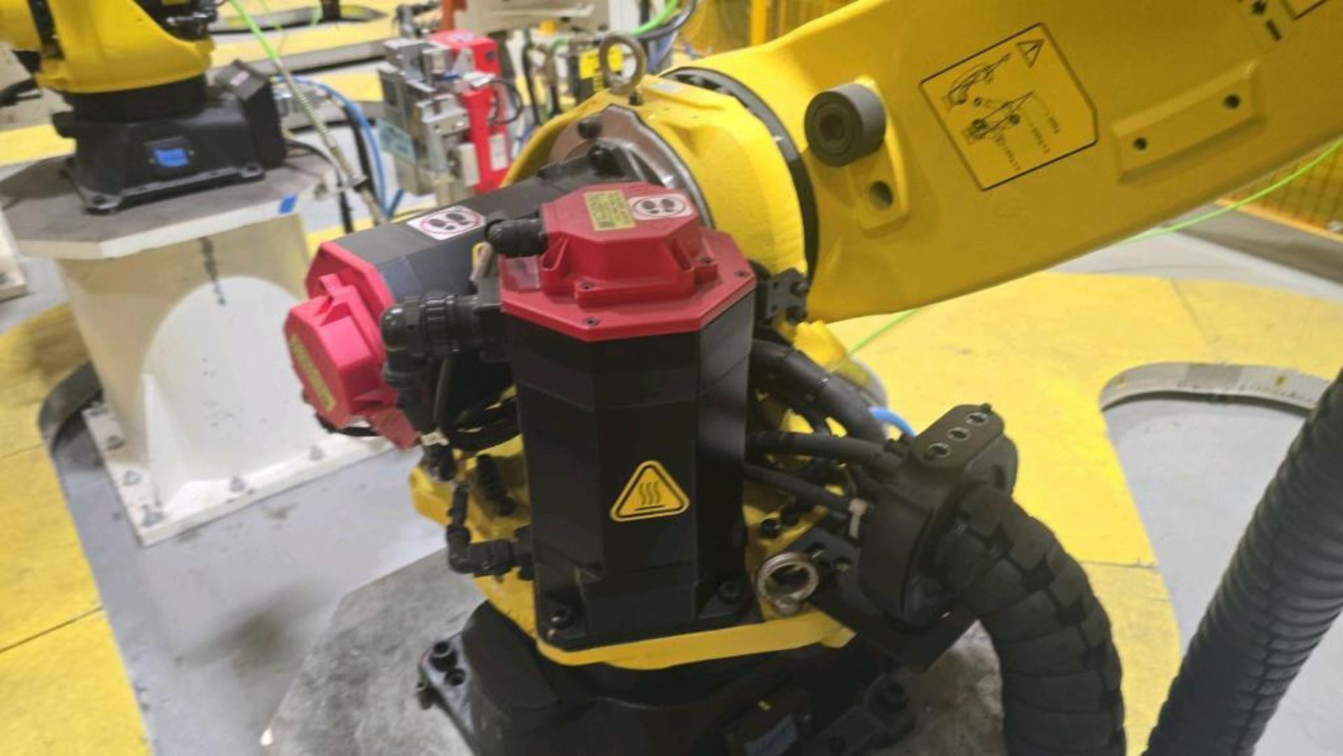 2021 Fanuc ARCMate 120iD/12L 6 Axis MIG Welding Robot; Fronius TPS400i ...