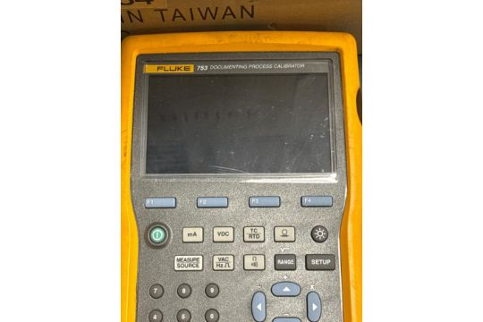 Fluke ; Fluck Documenting Process Calibrator 753