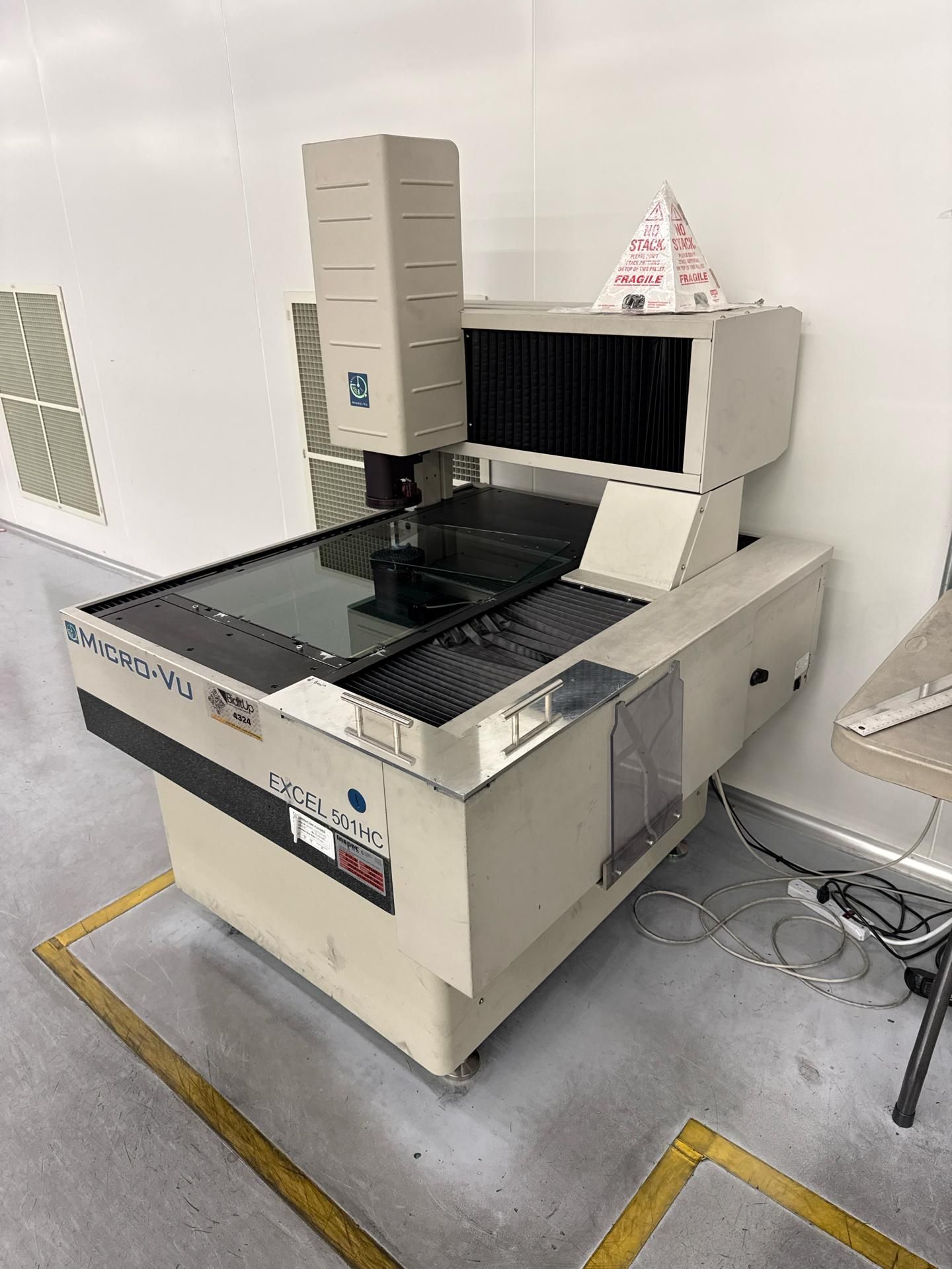 Micro-Vu Excel 501HC vision measuring machine; Model 501HC Precision ...
