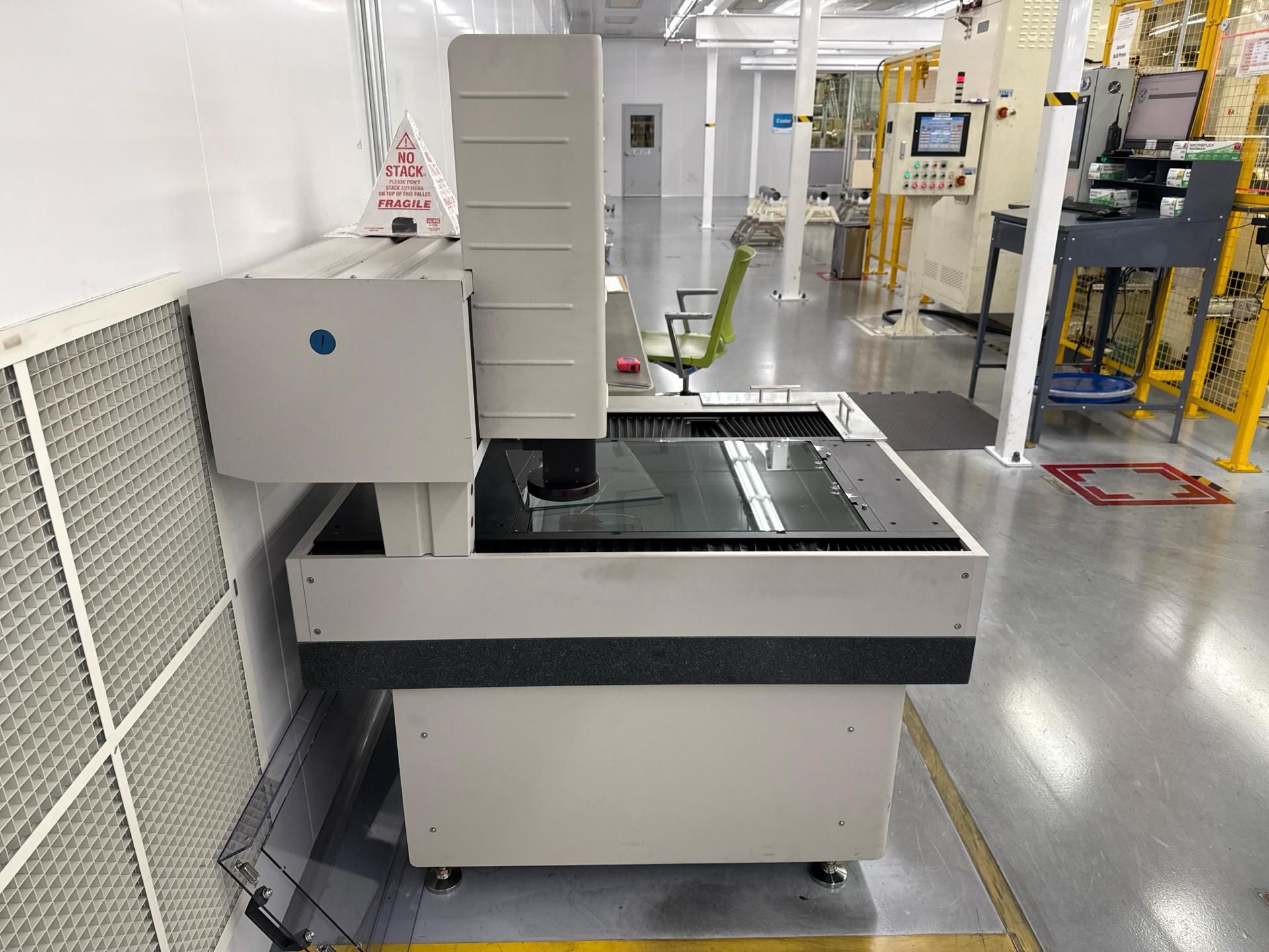 Micro-Vu Excel 501HC vision measuring machine; Model 501HC Precision ...