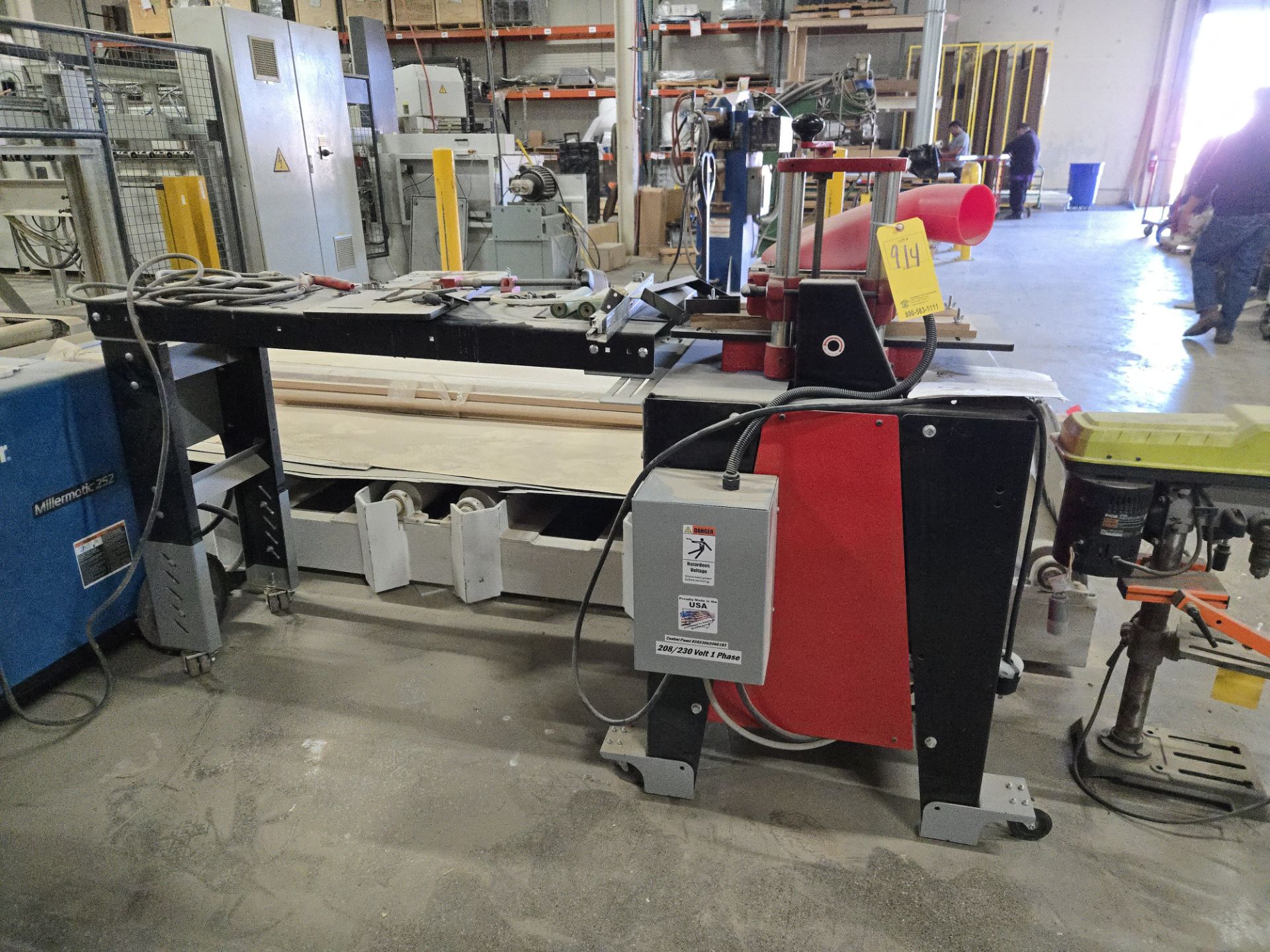 William Hussey Variable Feed Planer/Molder (LOCATION: Dallas, TX)