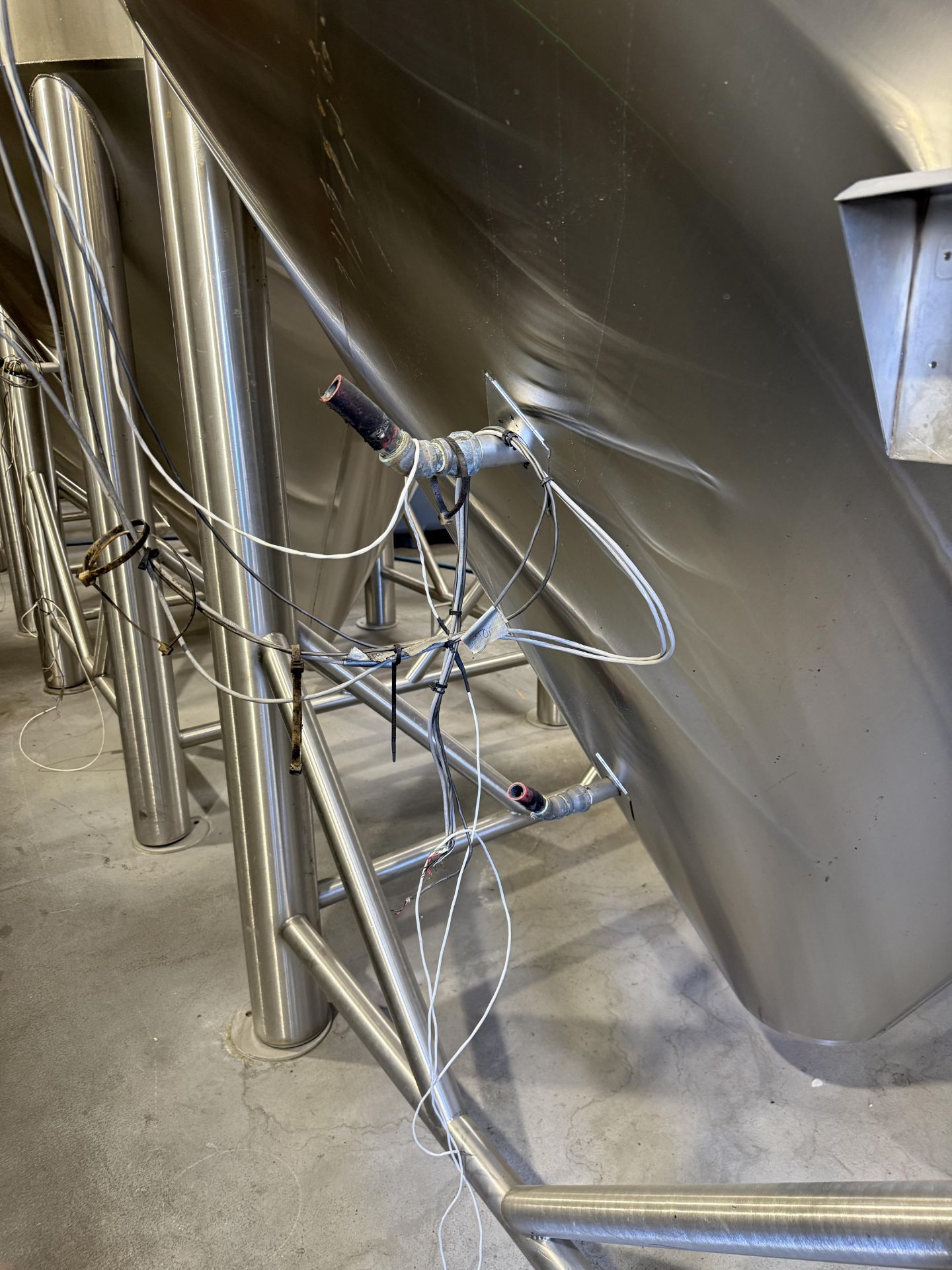 Metalcraft 120 BBL Stainless Steel Fermentation Tank (Approx 4,600 Gal ...