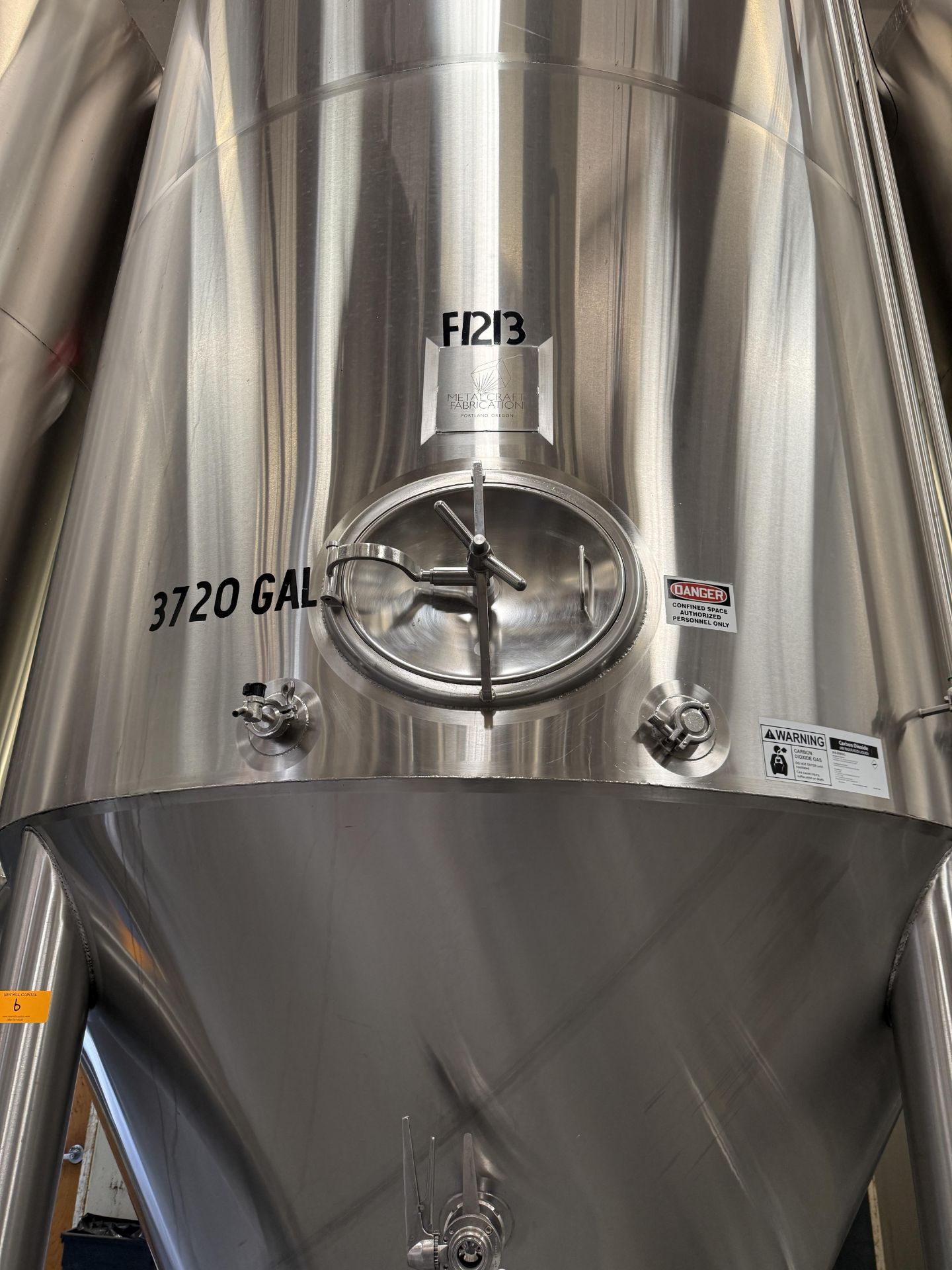 Metalcraft 120 BBL Stainless Steel Fermentation Tank (Approx 4,600 Gal ...