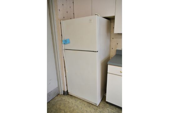 Whirlpool Top Freezer/Refrigerator with Tappan Electric Stove (Located ...
