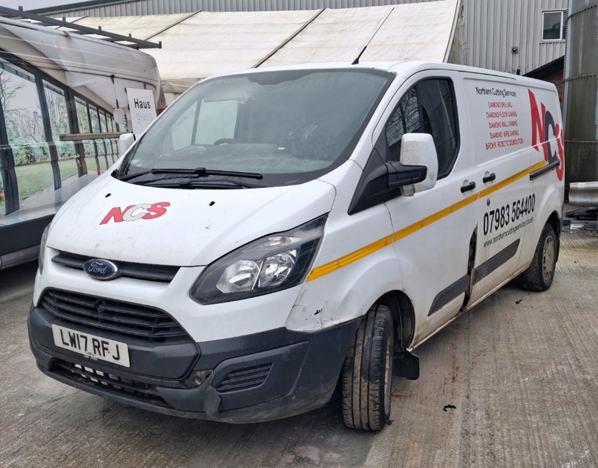 WHITE FORD TRANSIT CUSTOM 290 DIESEL PANEL VAN 1995CC - FIRST ...