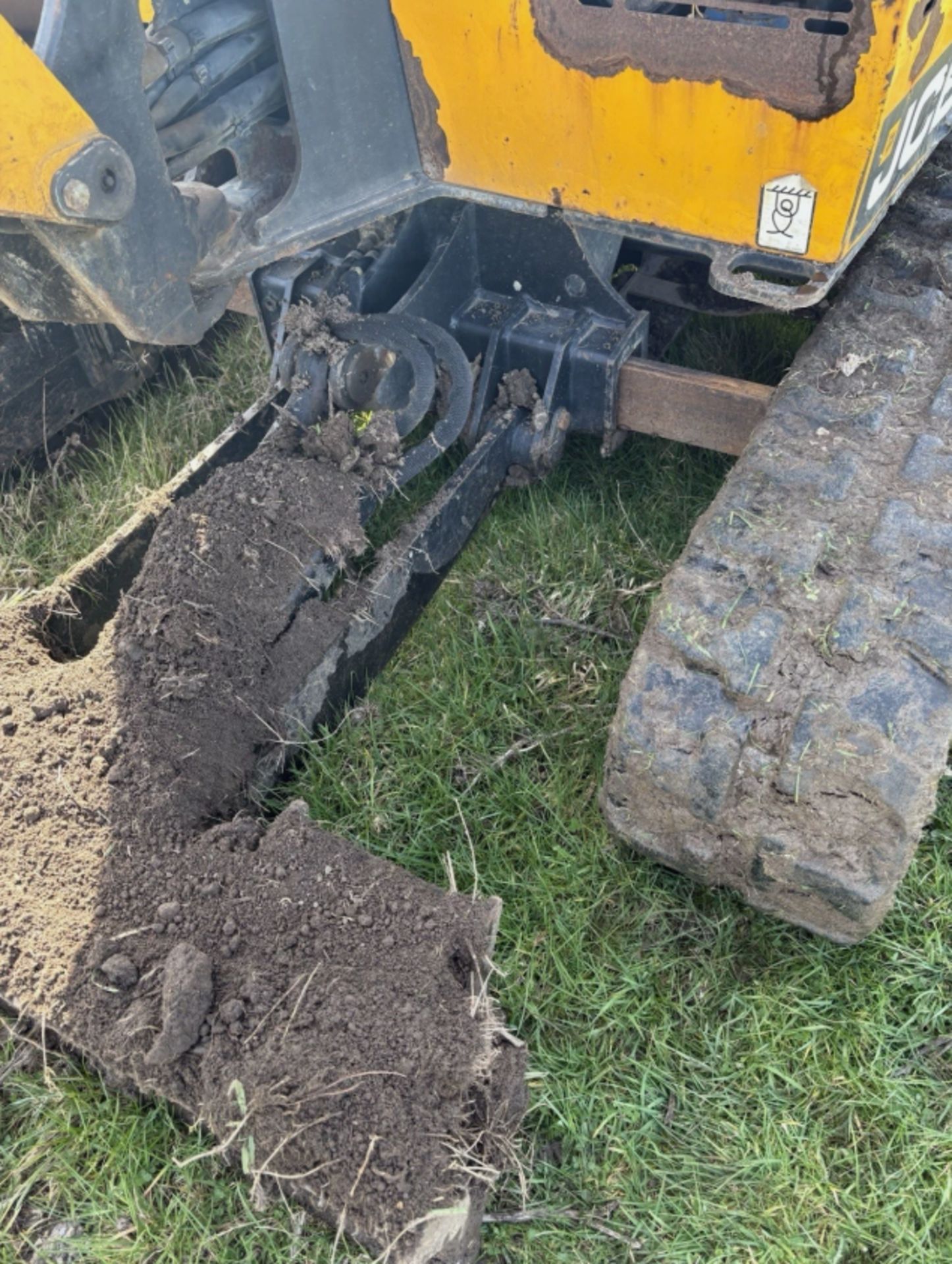 2019 JCB 16C Mini Digger (Full Cab)Make: JCBModel: 16CYear: 2019Machine ...