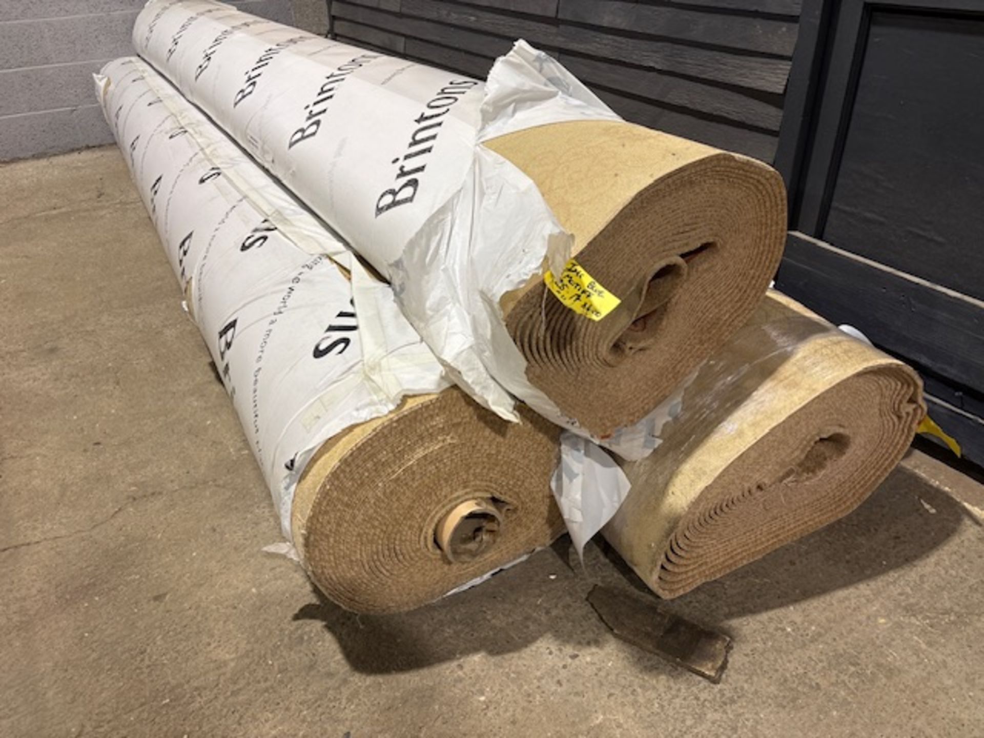 Brintons Axminster 25m x 4m, 100sqm total, 80/20, brand new, Loaded ...