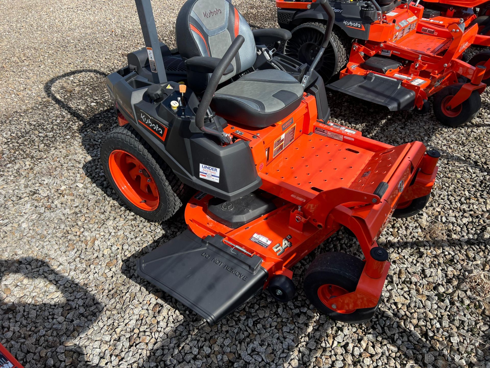 Description: The Kubota Z252KW-54 doesnt just bring you precise cuts ...