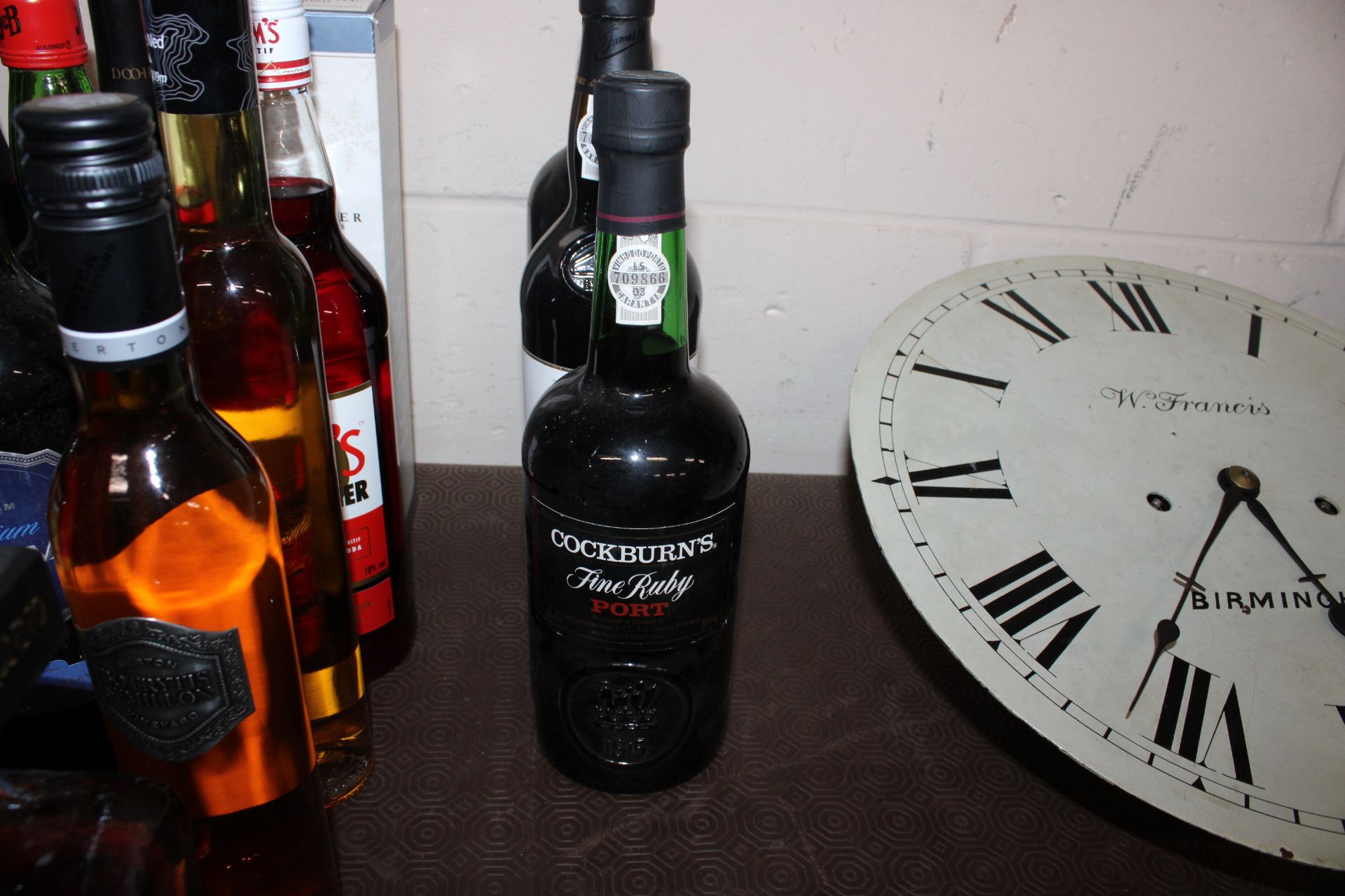 Four bottles of port to include Cockburn's Fine Ruby, Dow's Finest ...