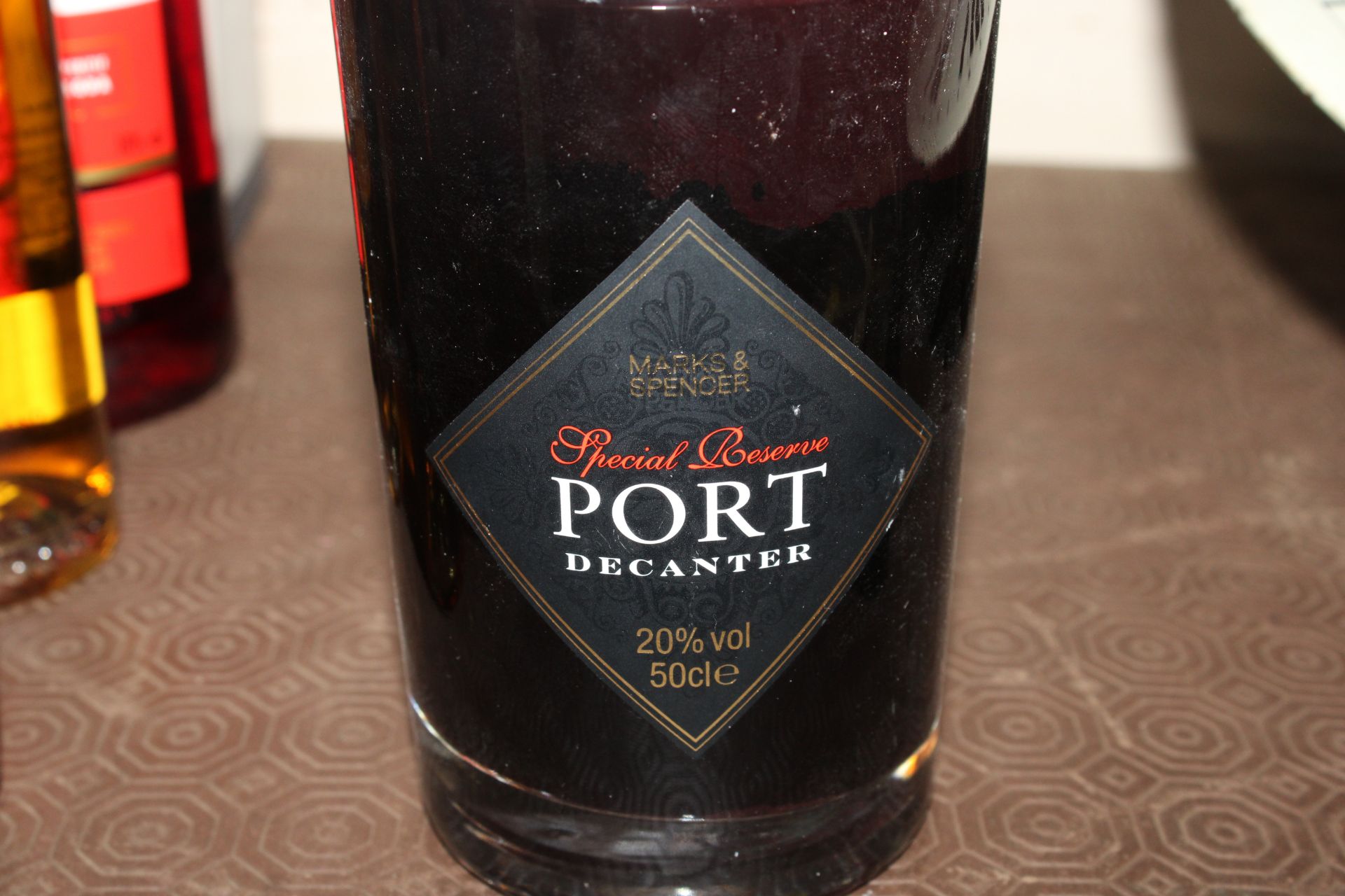 Four bottles of port to include Cockburn's Fine Ruby, Dow's Finest ...