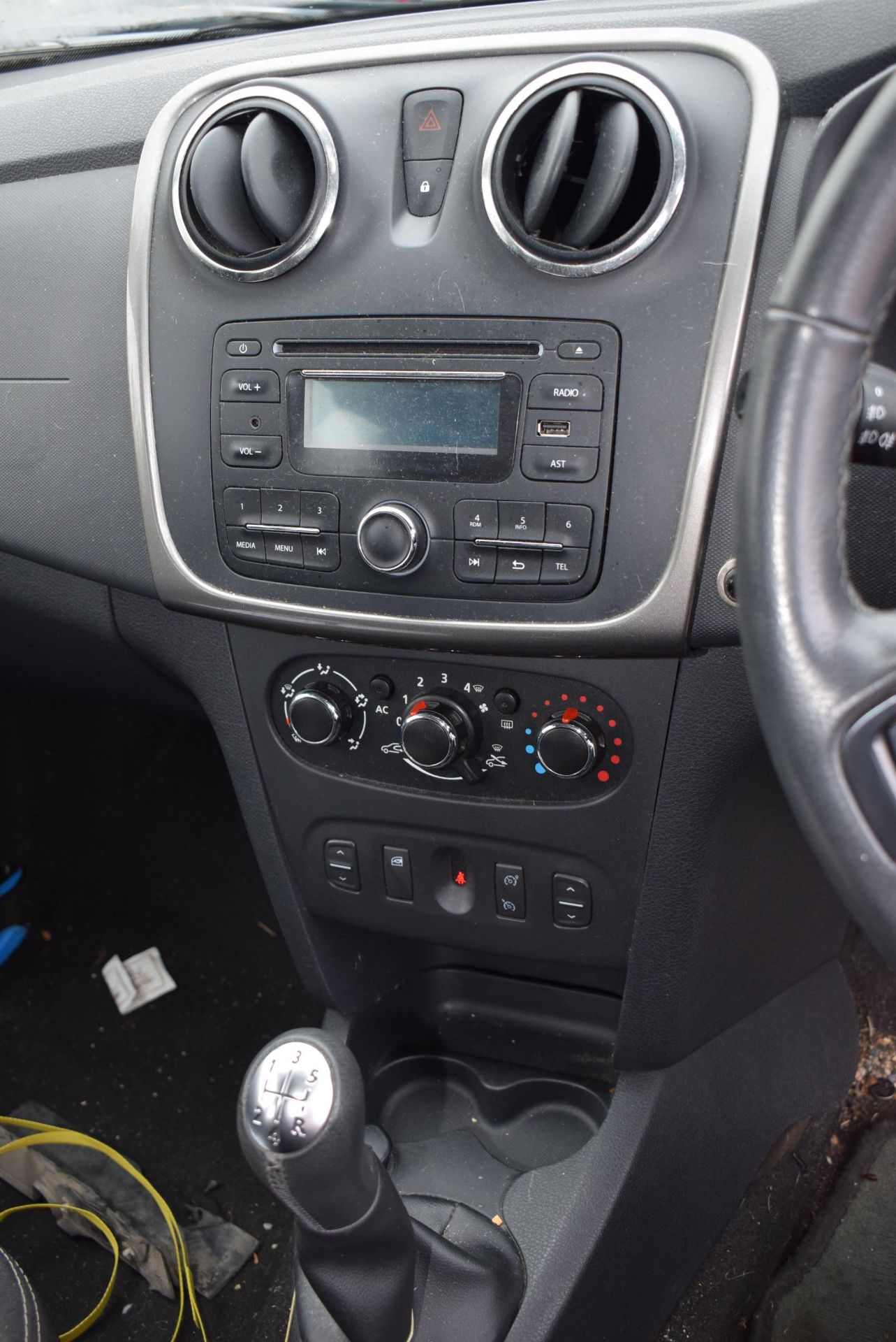 Dacia Sandero 0.9 TCE Laureate, Reg: YX15 ZXZ, 77453 Miles, 898cc, 5 ...