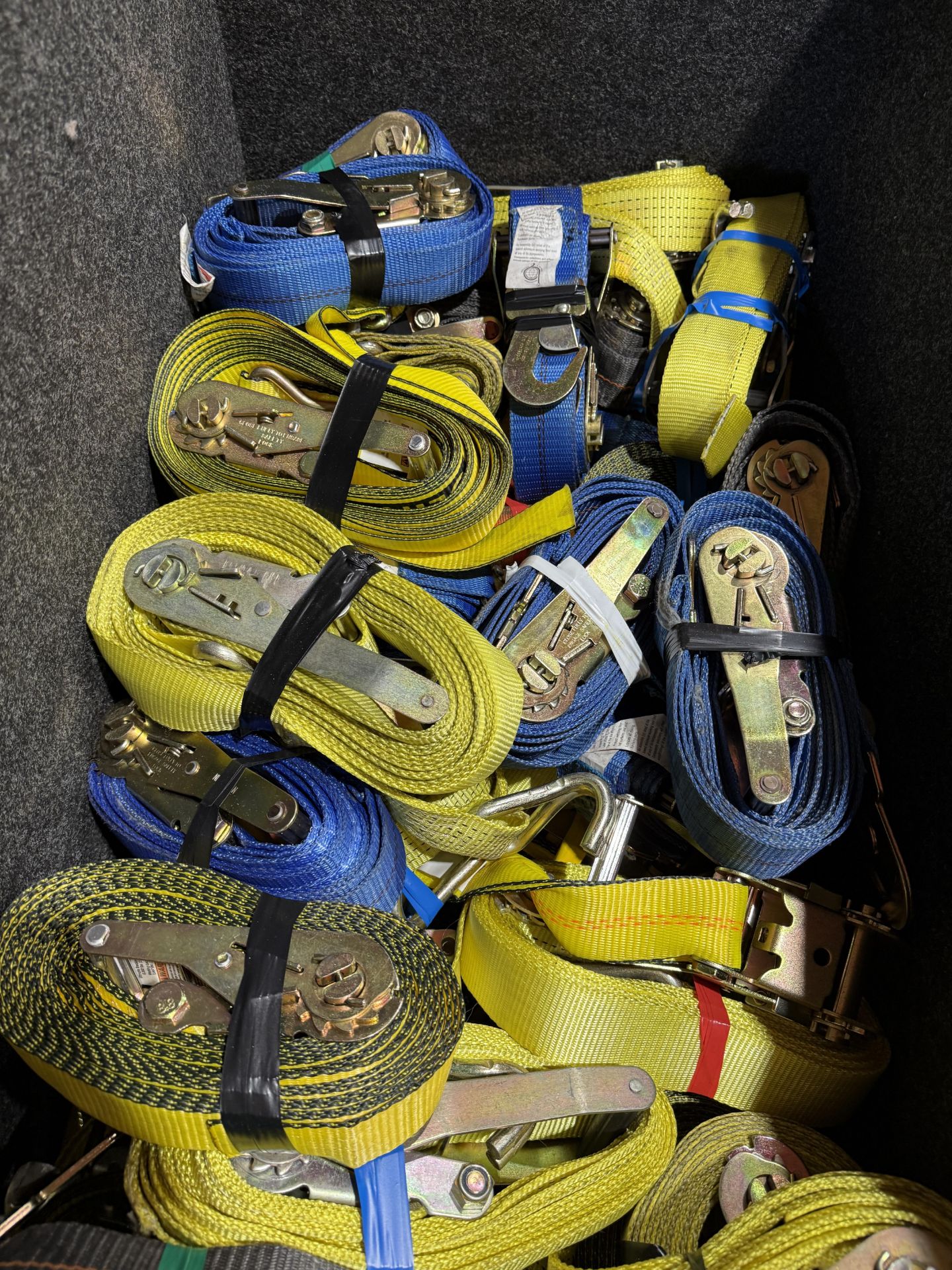 Heavy Duty Traveling Case on Casters (45" x 22" x 25') Full of 2" Hook ...
