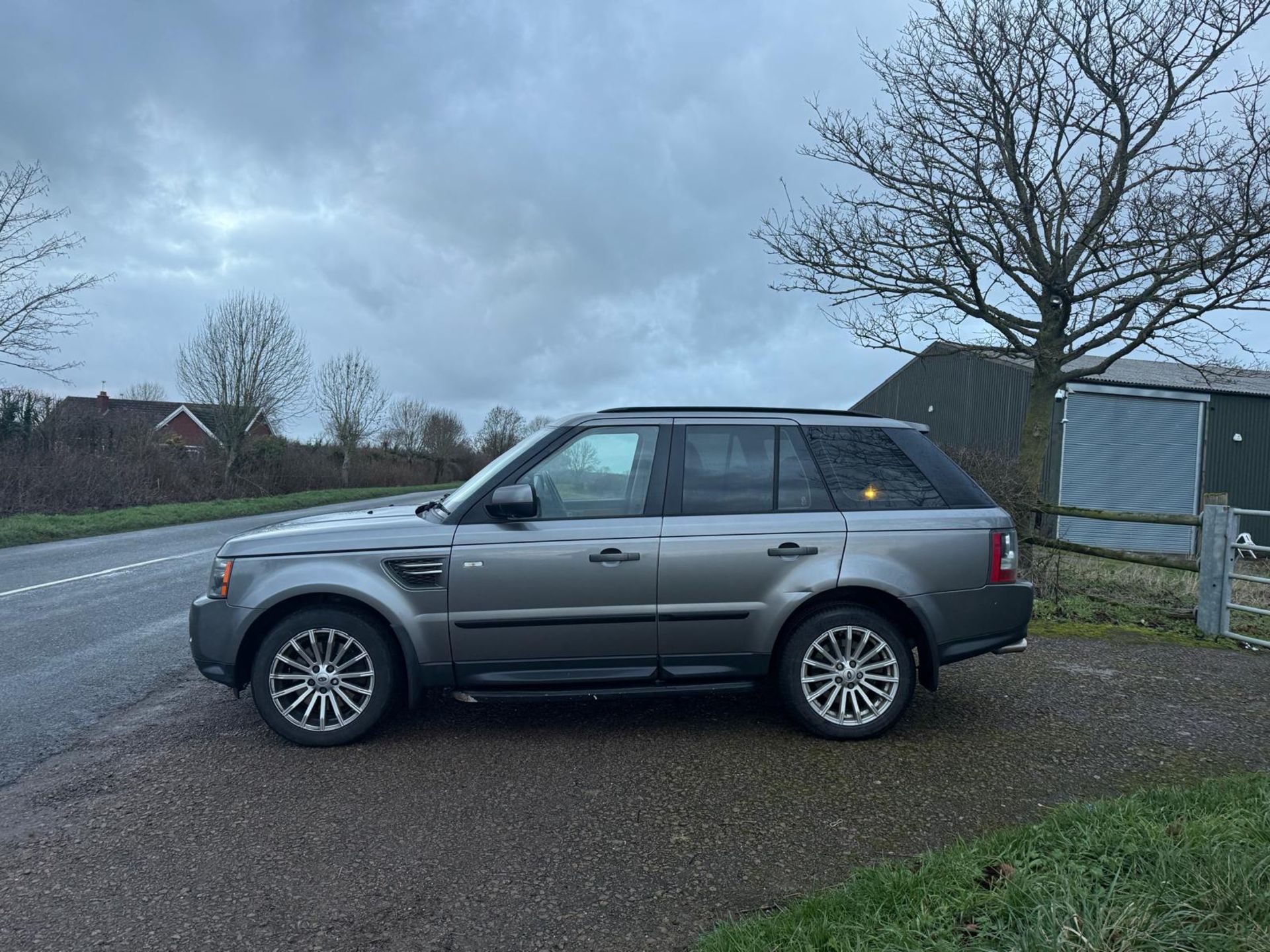 RANGE ROVER SPORT 3.0 TDV6 SE AUTOMATIC (59 REG) * SERVICE HISTORY ...