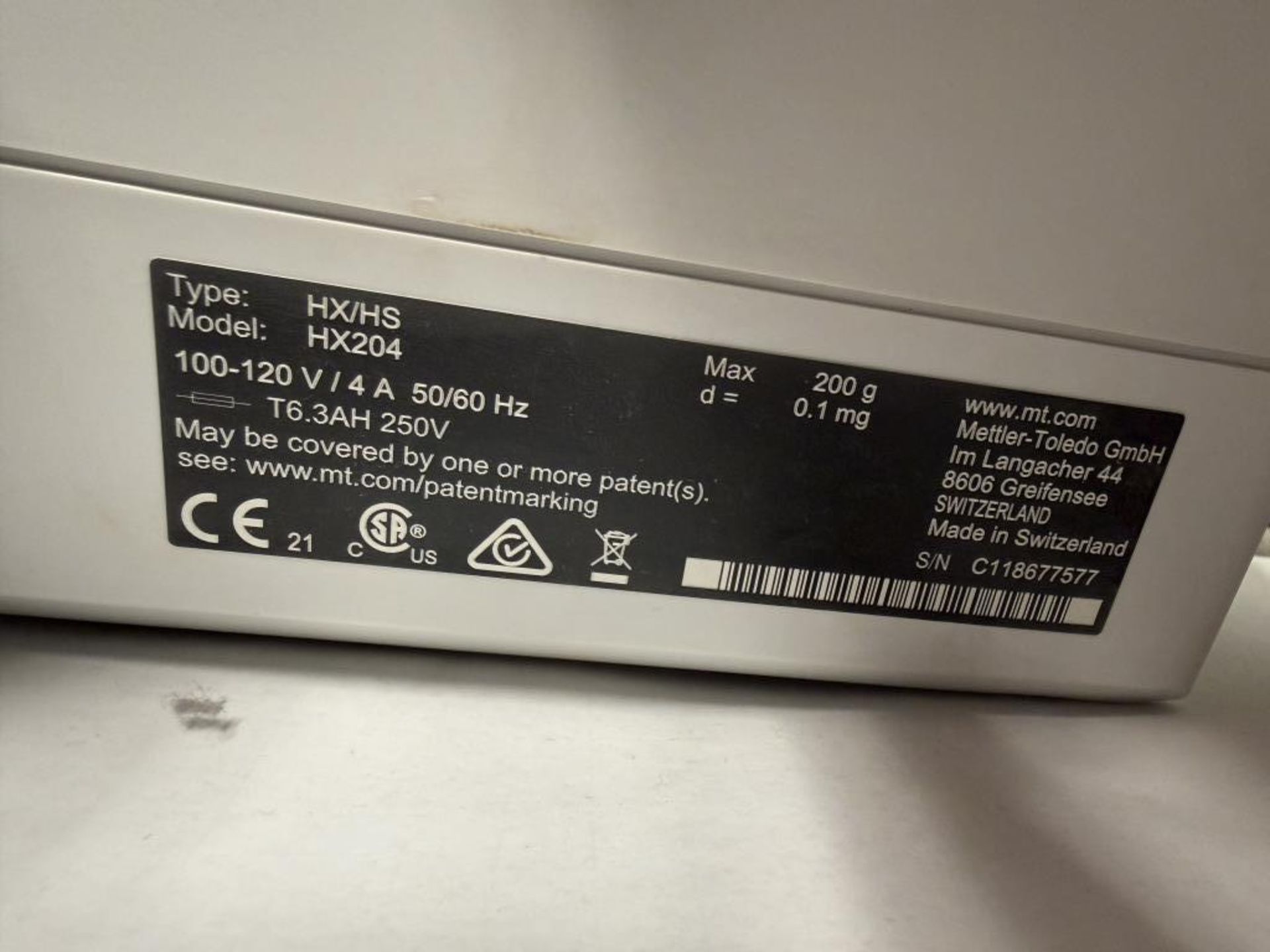 Metter Toledo HX204 HX/HS Moisture Analyzer. S/N C118677577. HIT # 2486183.