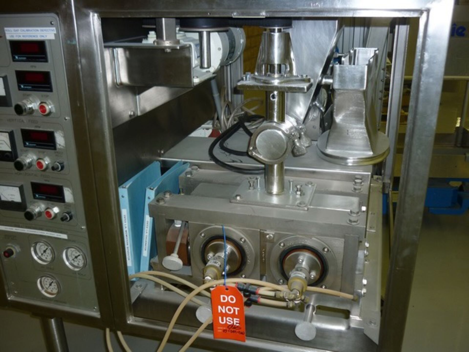 Fitzpatrick Chilsonator roller compactor • Stainless steel product ...
