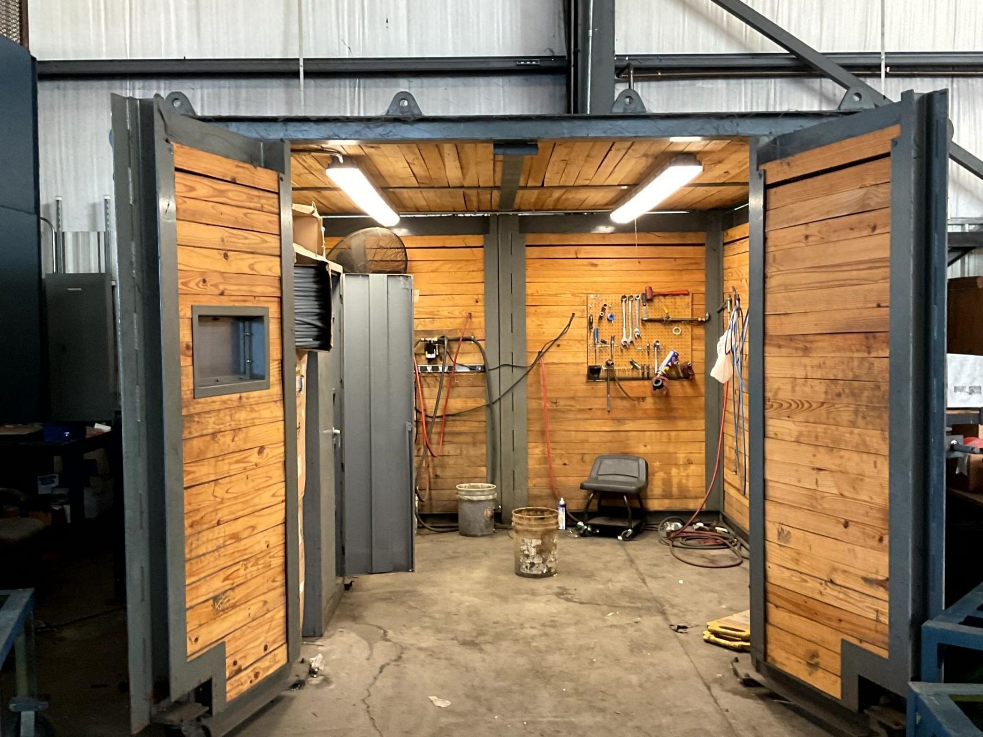 CALDER MODULAR TESTING ENCLOSURE WITH LORIMER CORPORATION PORTABLE ...