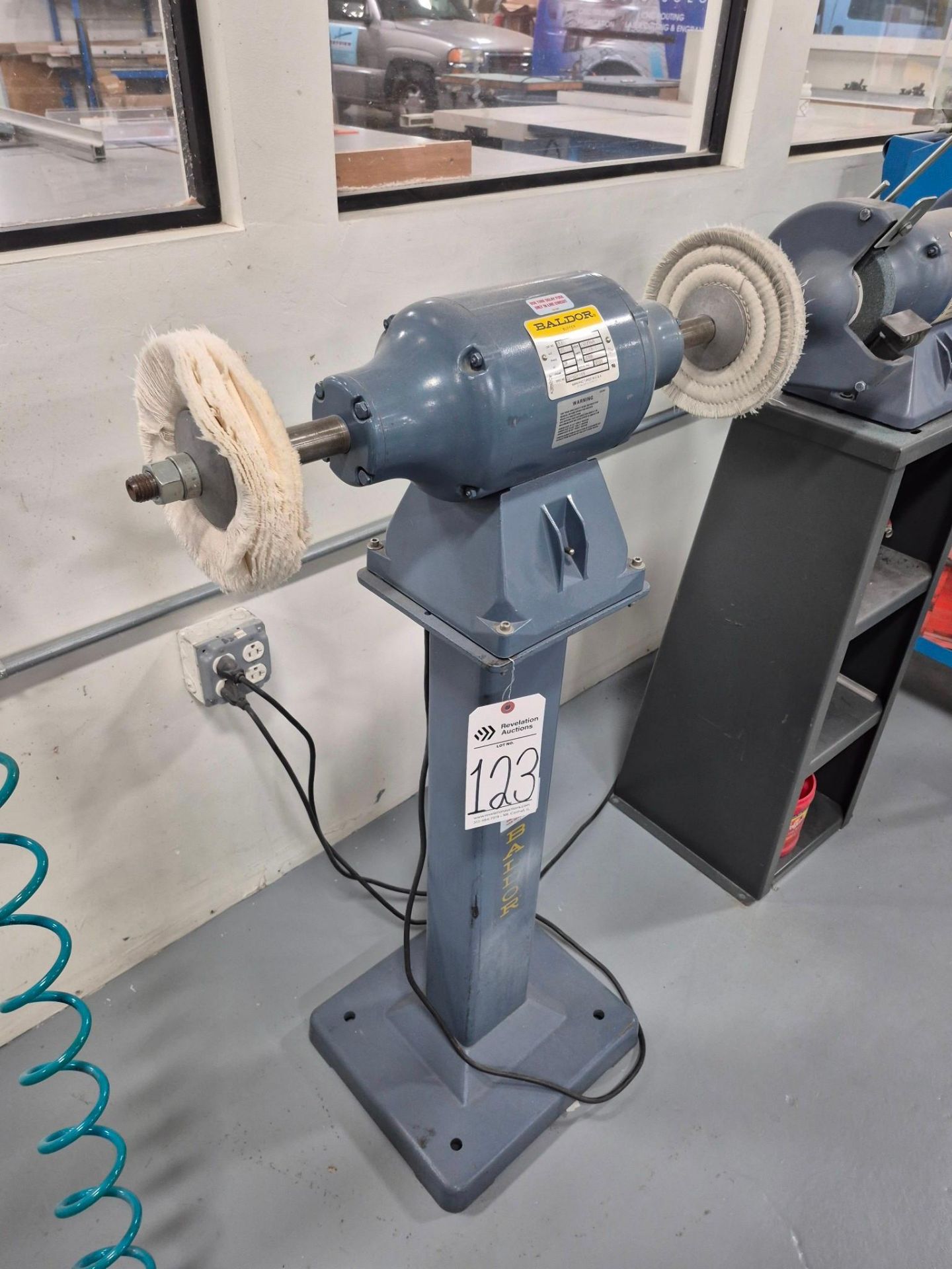 BALDOR INDUSTRIAL 333B 8" BUFFER - 3/4 HP, 3600 RPM, 115/230V, 1PH WITH ...