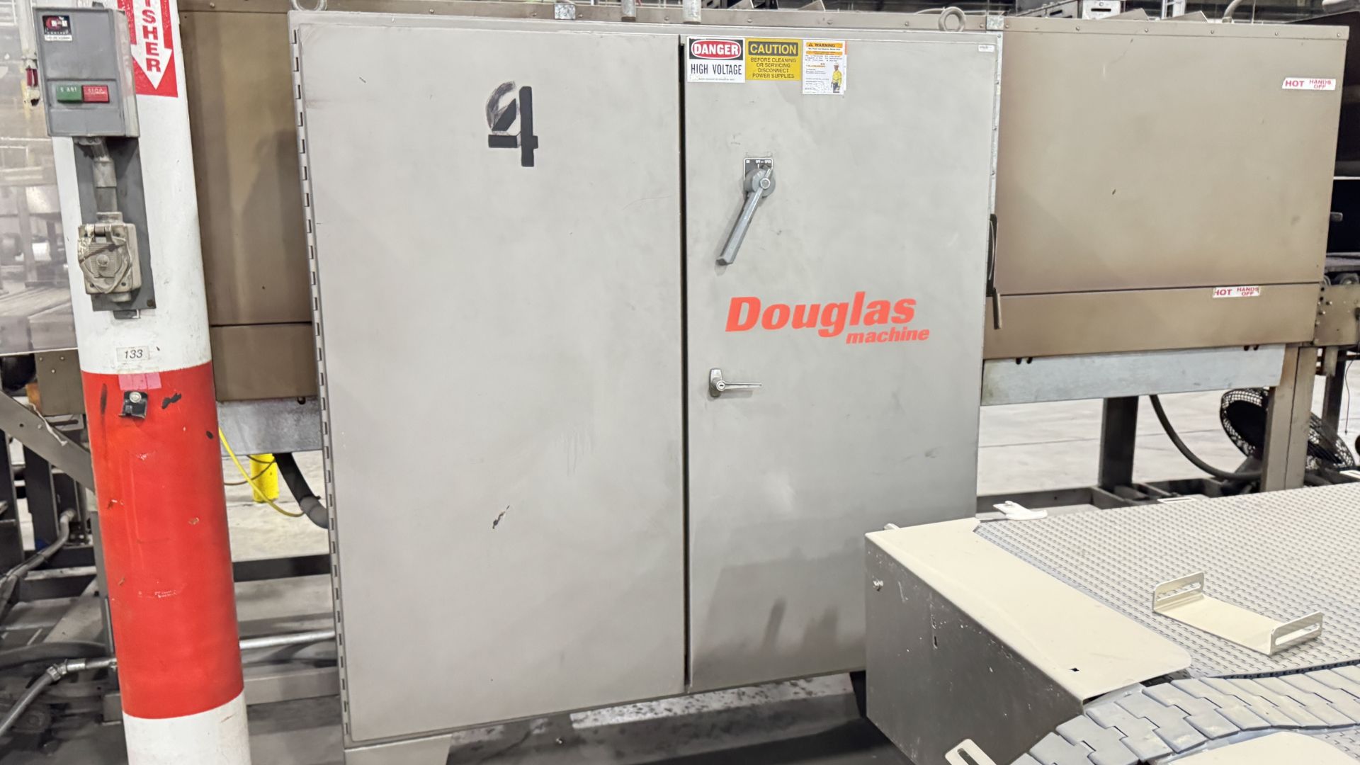 Douglas Continuous Motion Tray Former with Single Roll Wrapper/Heat ...
