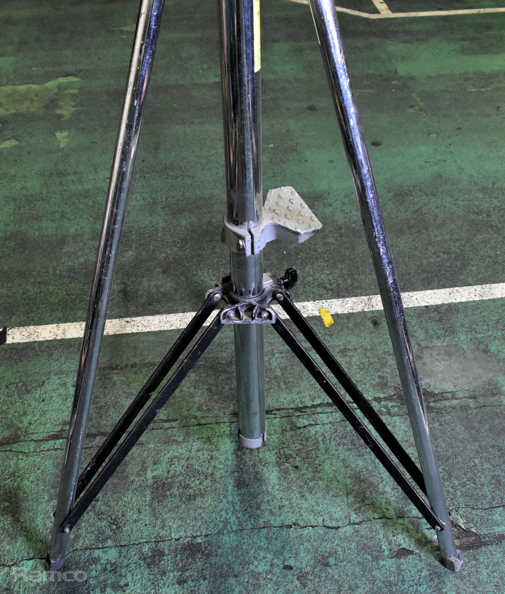Manfrotto 087NW wind up lighting tripod - load capacity: 30kg - max ...
