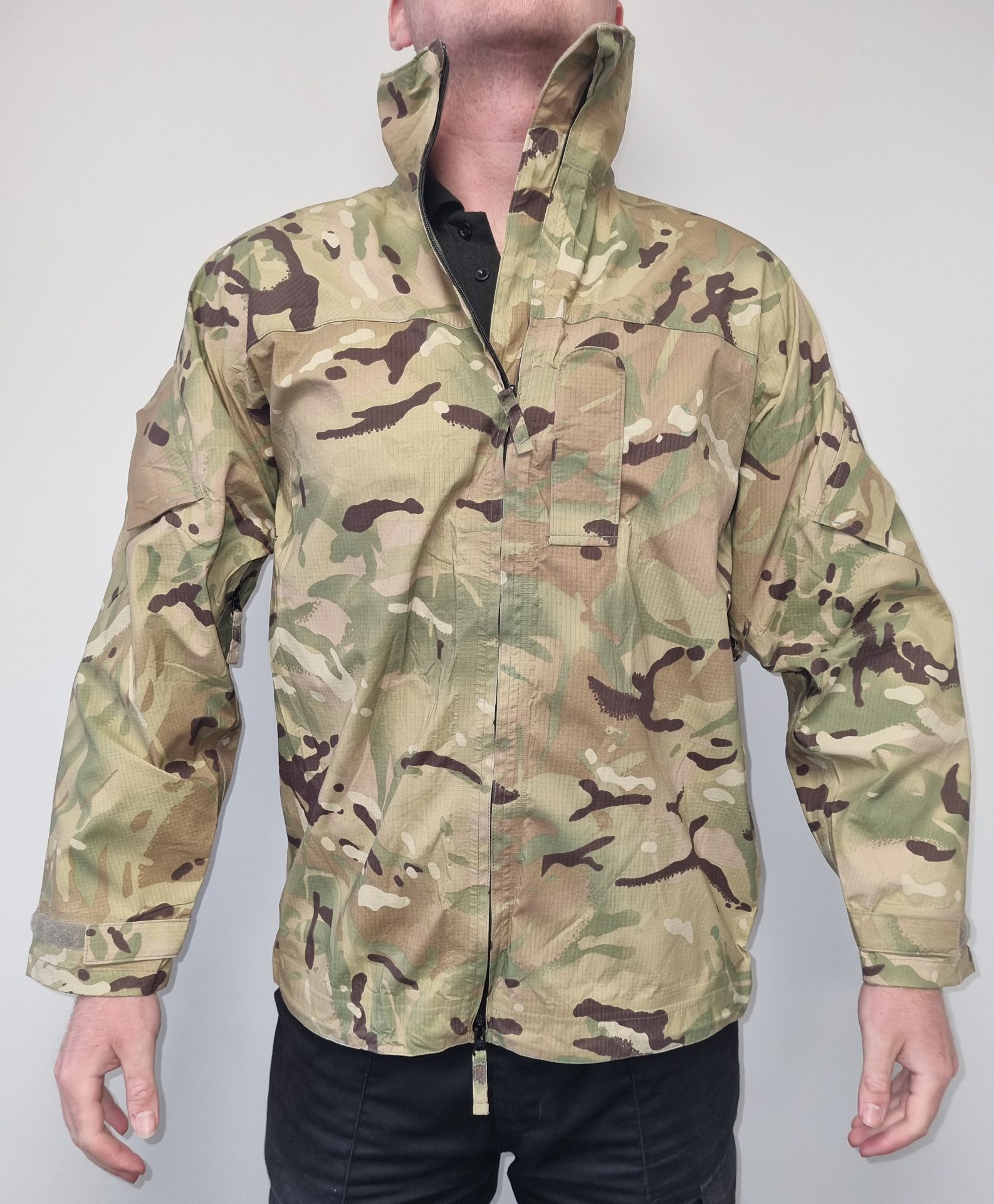 30x British Army MTP waterproof lightweight jackets - mixed sizes ...