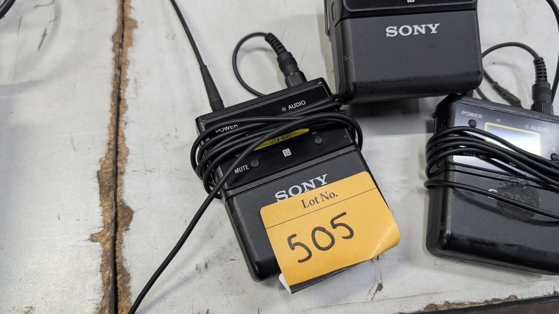 Sony Dual- Channel Camera Mount Wireless Receiver. Model: URX-P41D ...