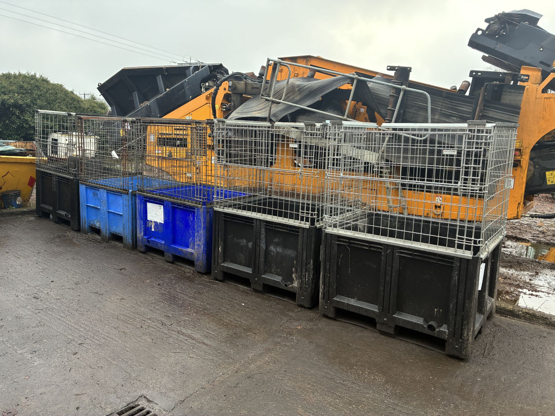 Five Plastic Containers, with caged lids (outside workshop) Please read ...