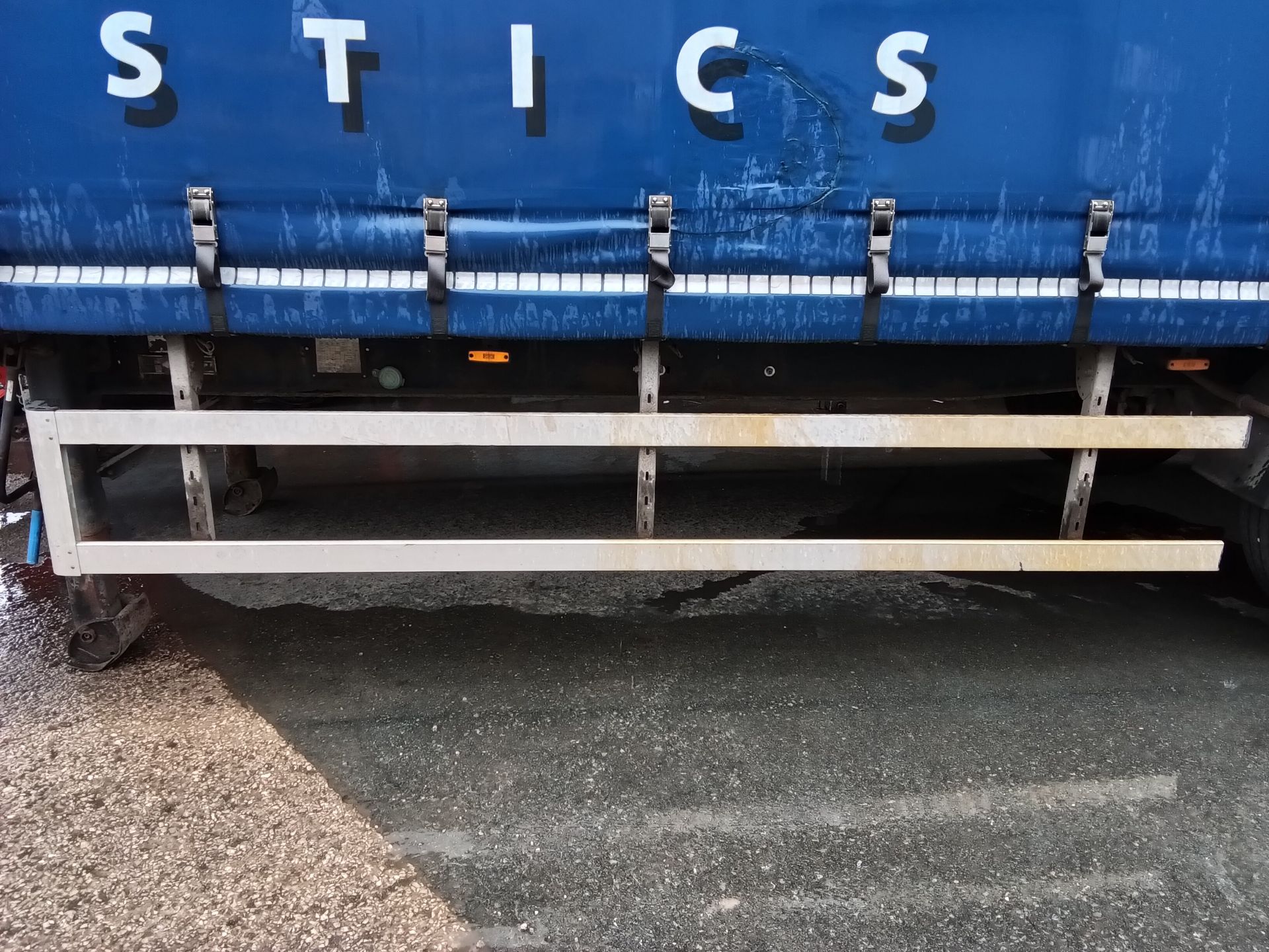 SDC Tri-Axle Curtain Sided Semi Trailer, ID no. C244661, year 2007 ...