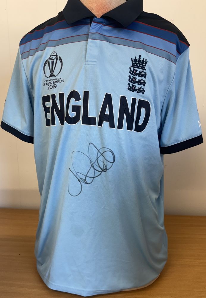 Chaucer Auctions | LIVE AUTOGRAPH AUCTION SPORT,MUSIC ENTERTAINMENT ...