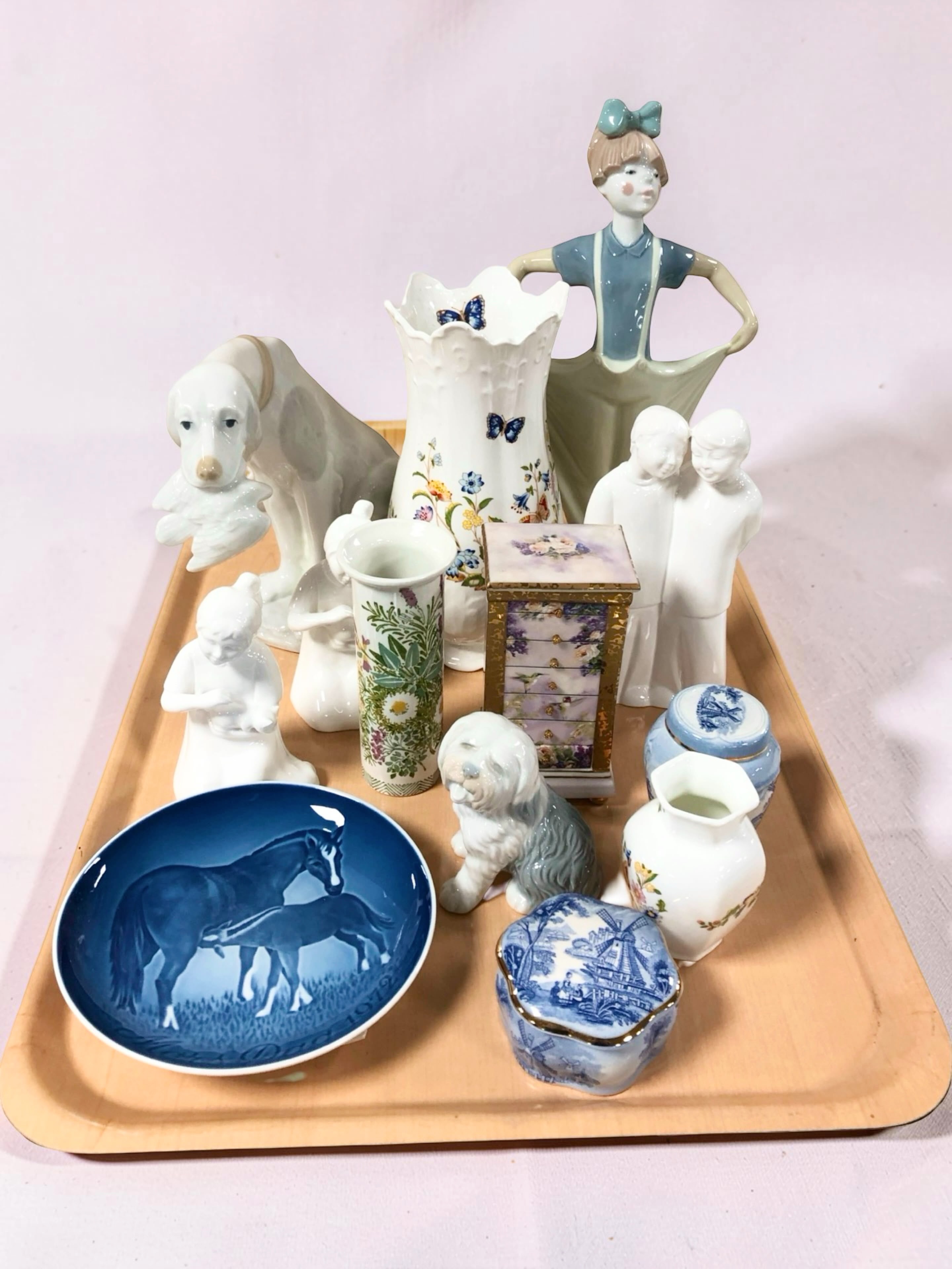 Various cabinet porcelain including Portmeirion, Bing & Grondahl ...
