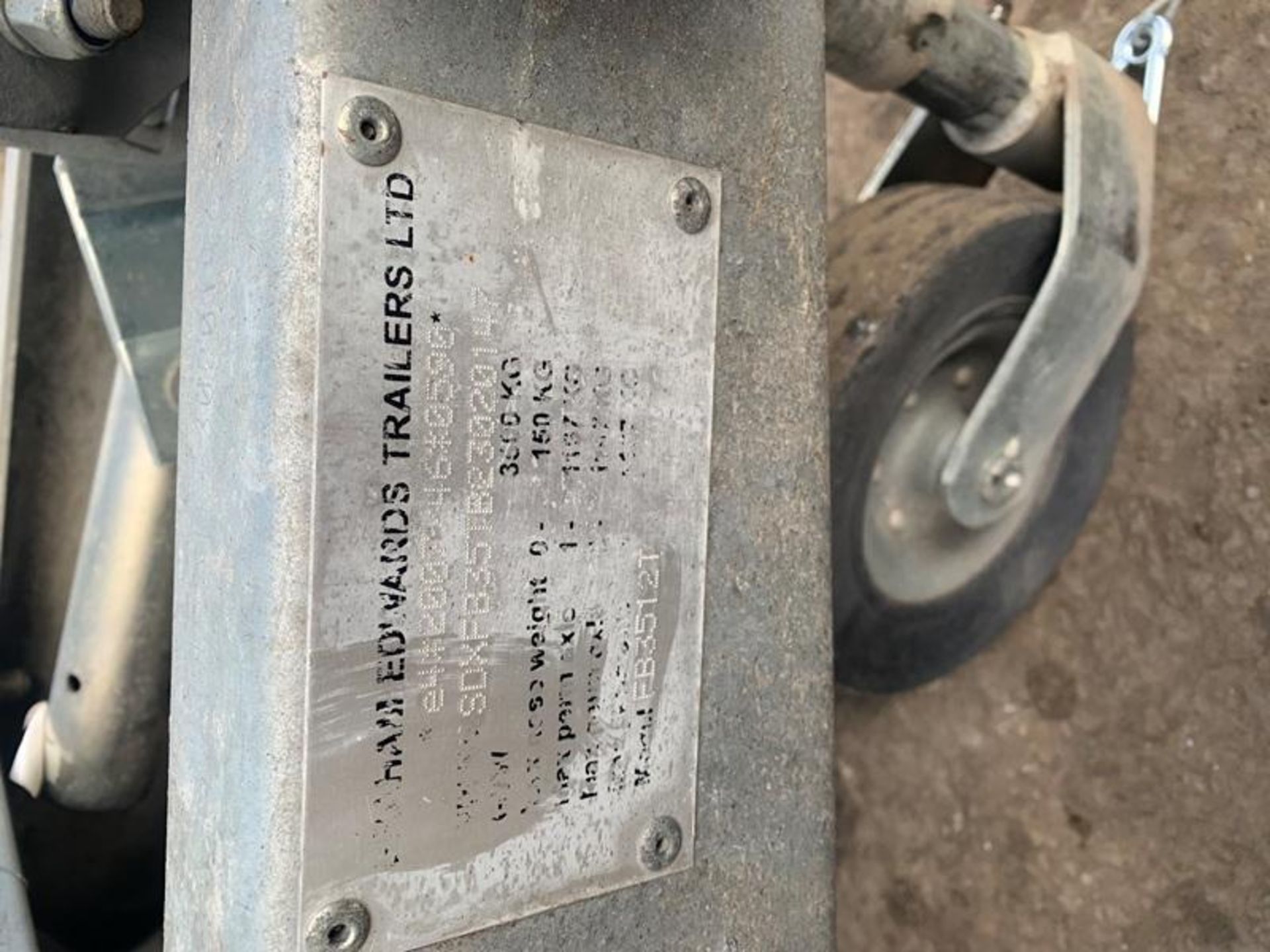 VC00003 Information from the seller: GRAHAM EDWARDS 5.5FT X 12FT TRI ...