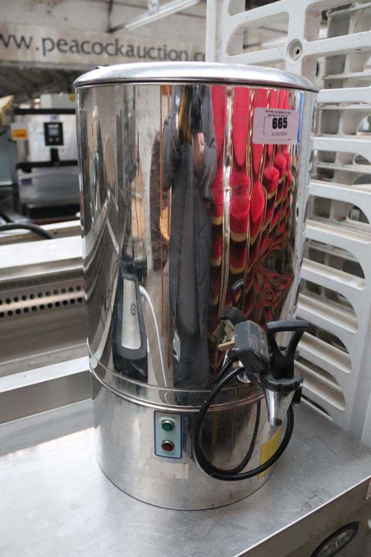 +VAT Electric tea urn