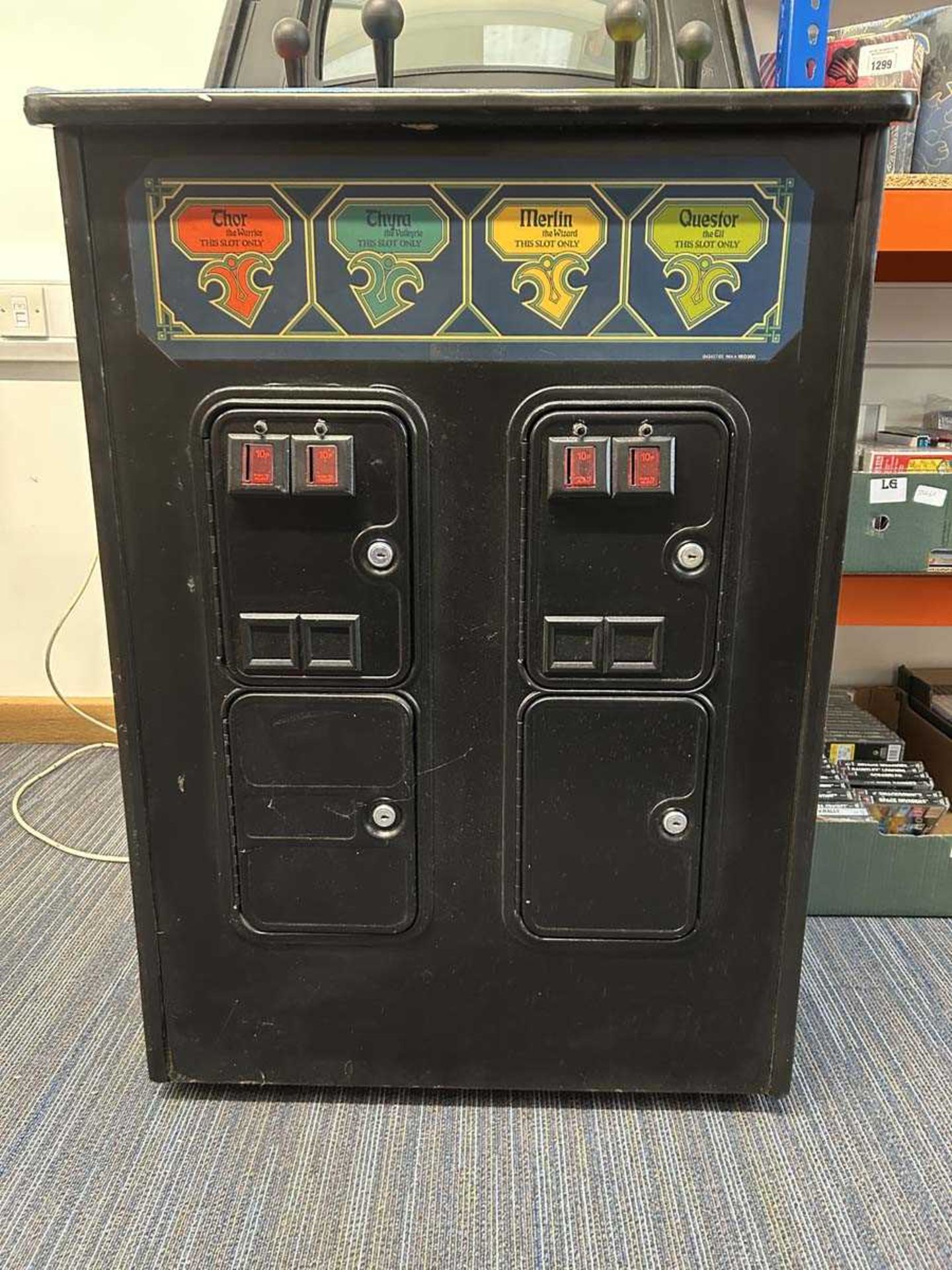 Gauntlet 4-player Atari Arcade machine from 1985 VIEW VIDEO FOR LOT HERE